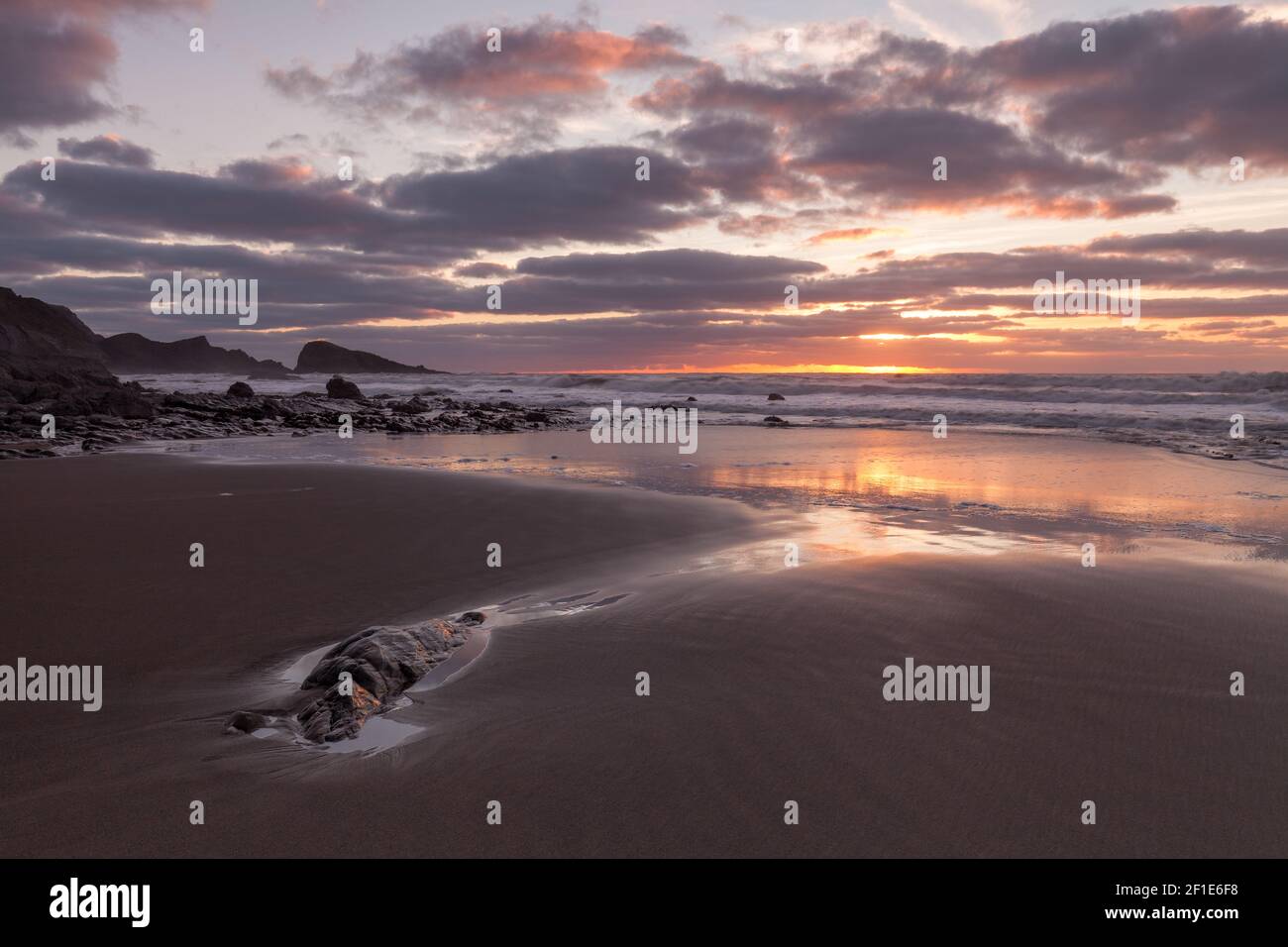 sunset at Welcombe mouth beach in north Devon, England Stock Photo - Alamy