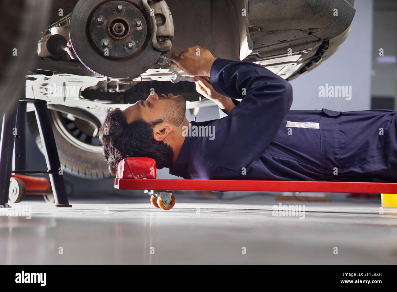 Underside of the car hi-res stock photography and images - Alamy