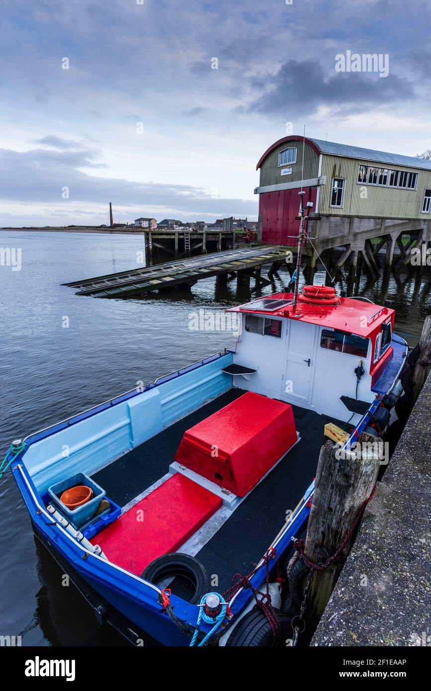 Empty fishing boat hi-res stock photography and images - Alamy