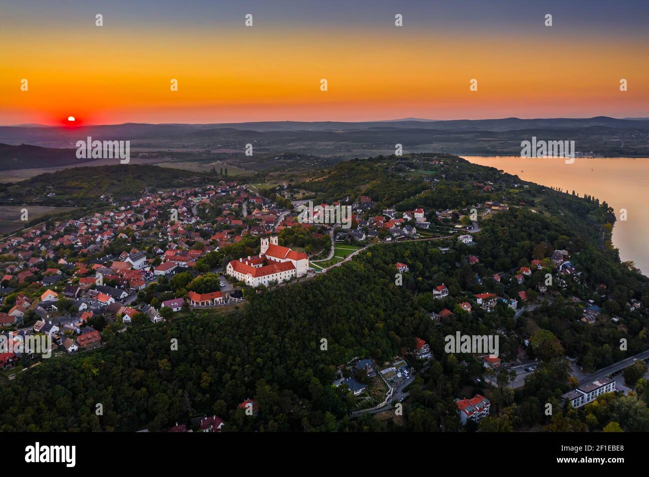 Skyline monastery hi-res stock photography and images - Alamy