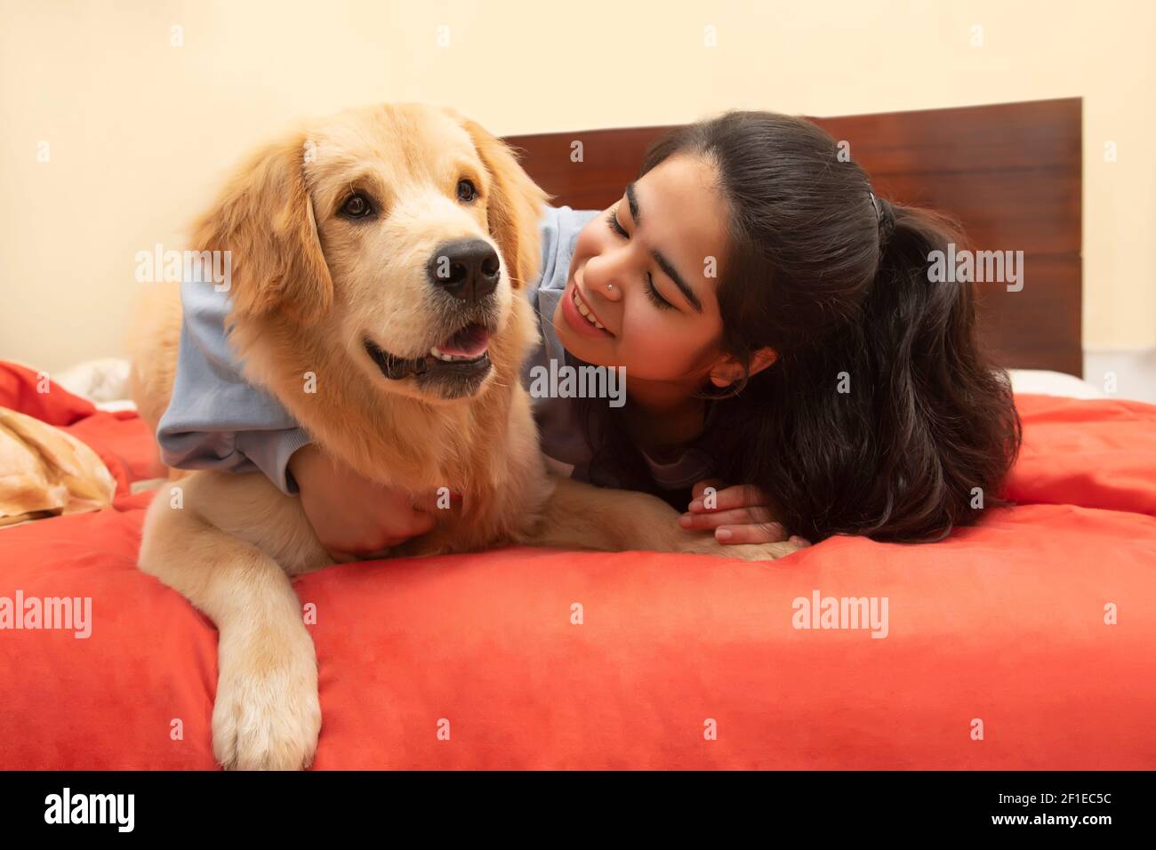 Spending time with dog hi-res stock photography and images - Alamy