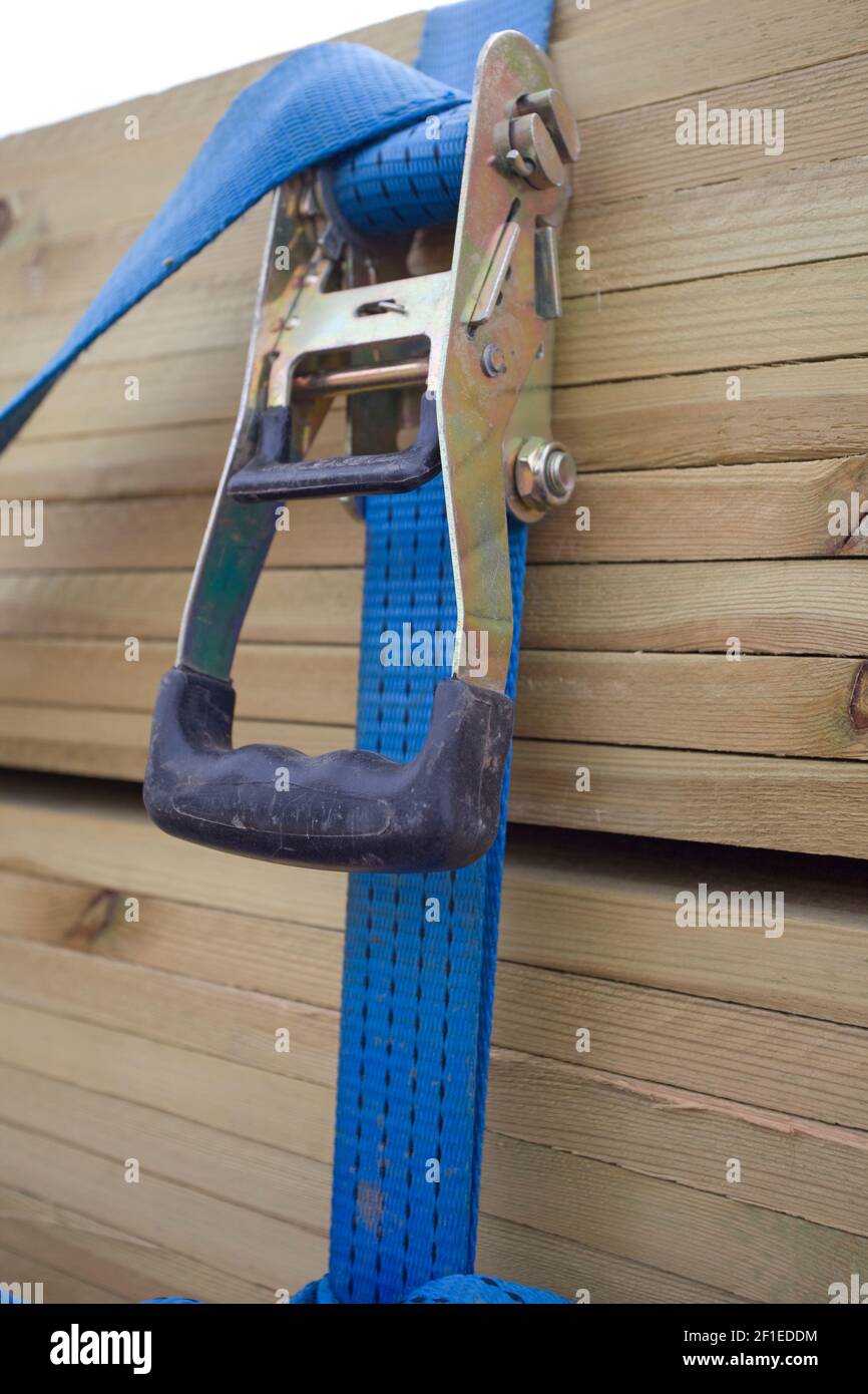 Cargo straps hi-res stock photography and images - Alamy