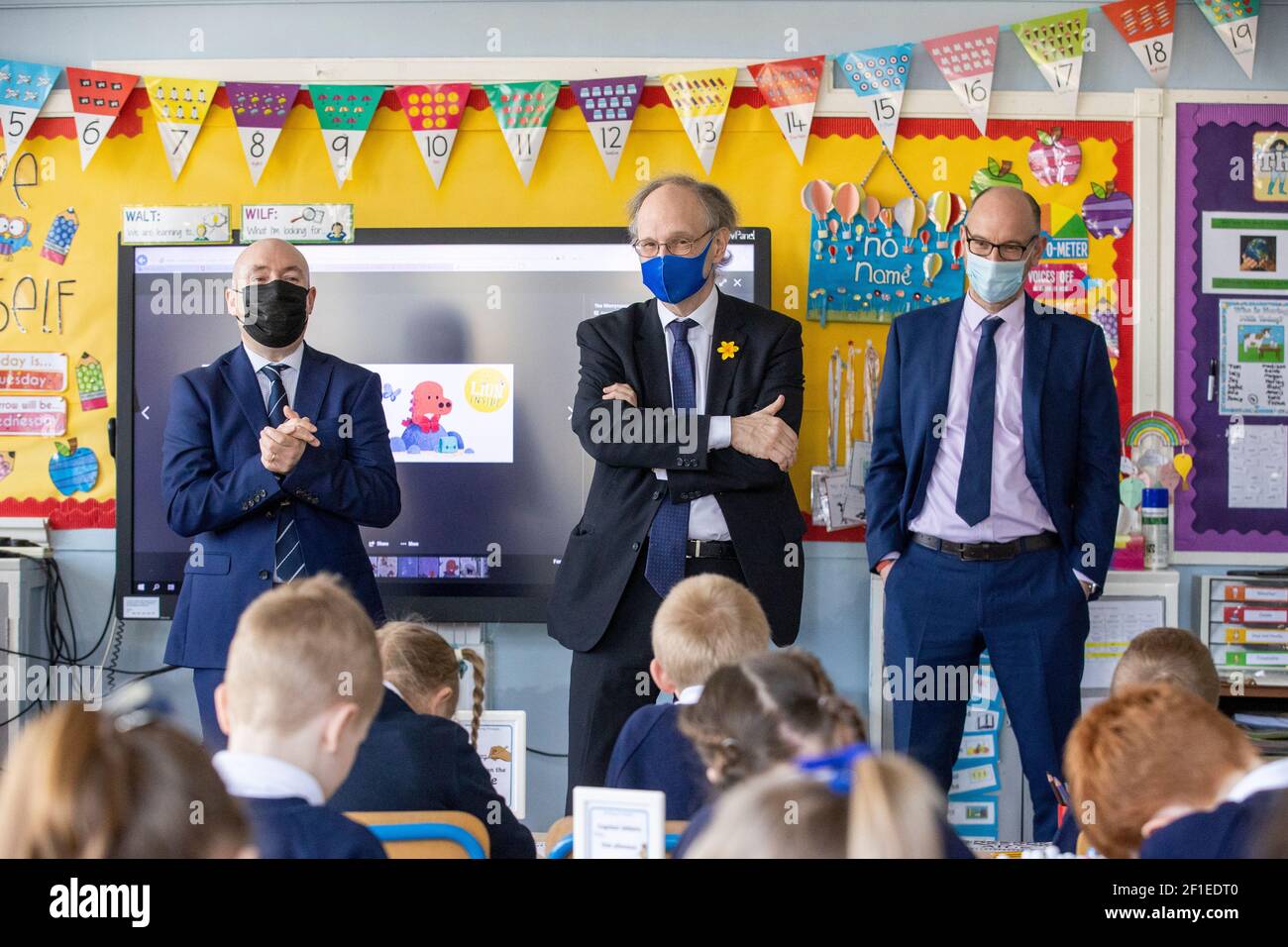 Northern Ireland Education Minister Peter Weir (centre) with Principal ...