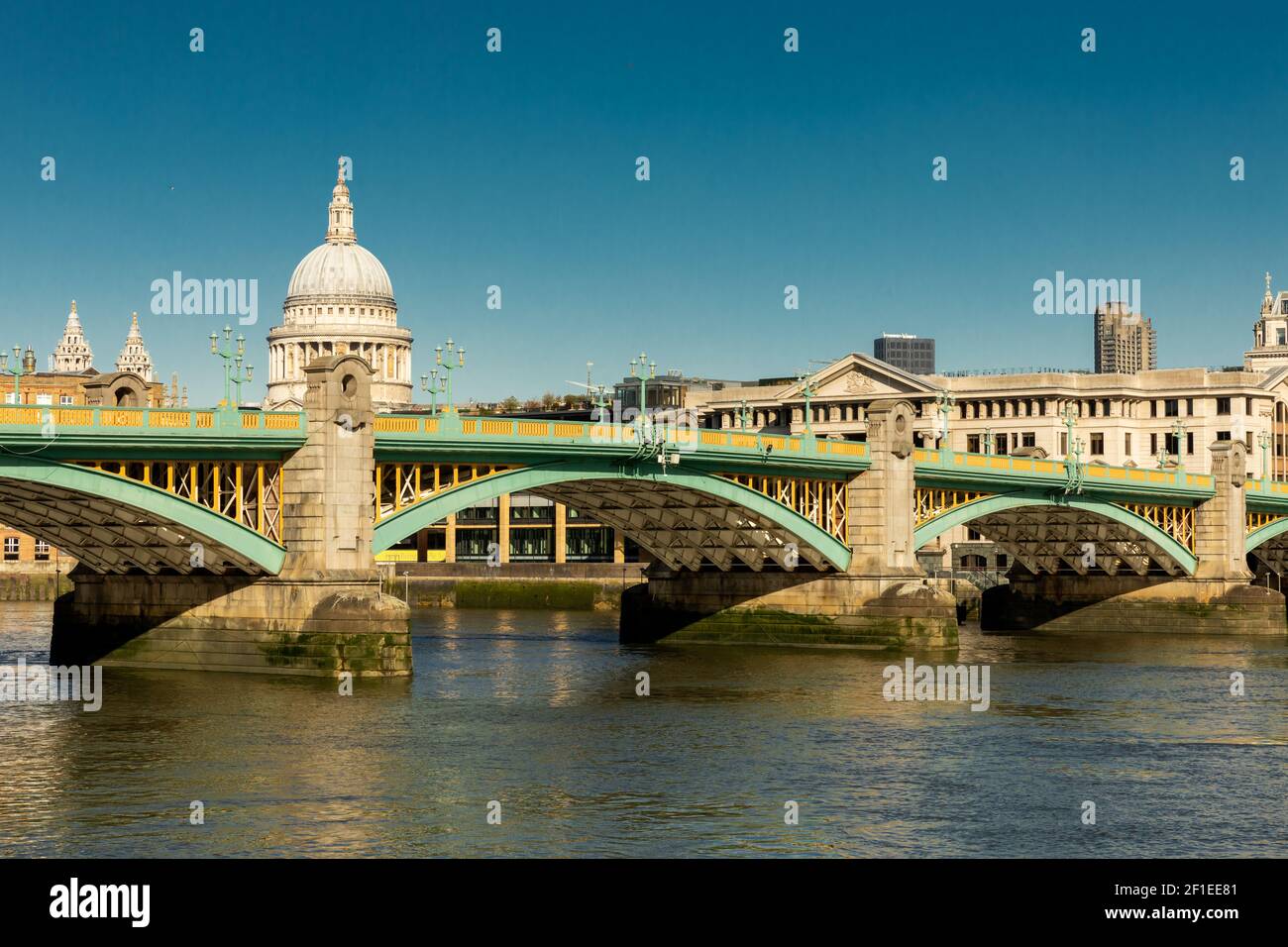 Southwark Bridge - Central London Stock Photo - Alamy