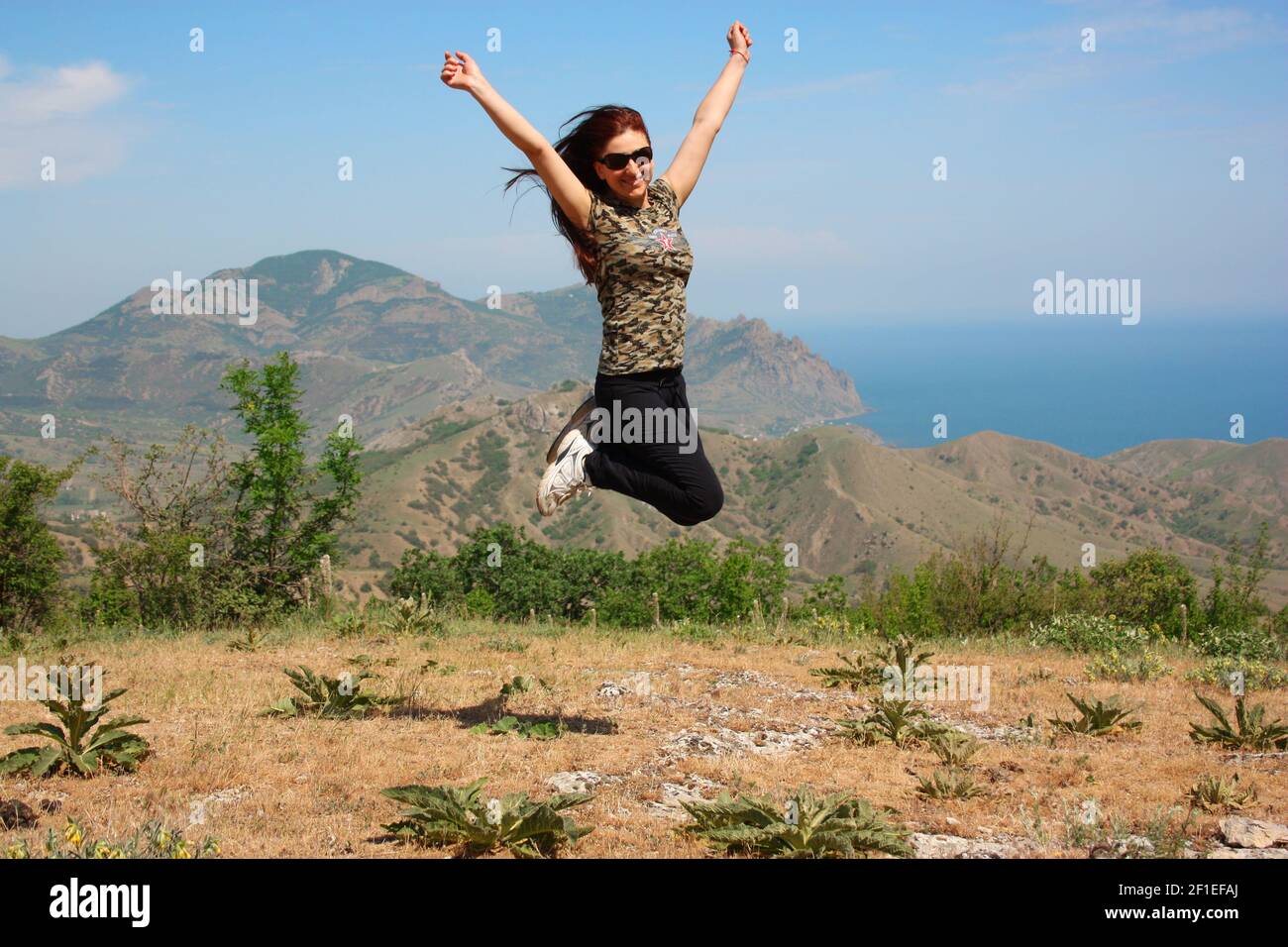 Jump hands up hi-res stock photography and images - Alamy