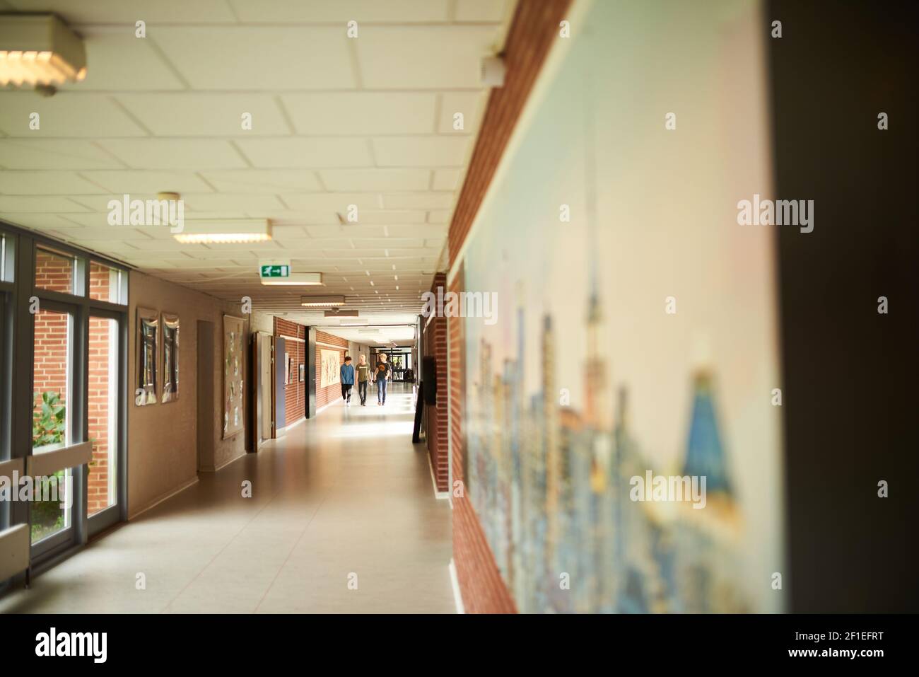 Junior high school and hallway hi-res stock photography and images - Alamy