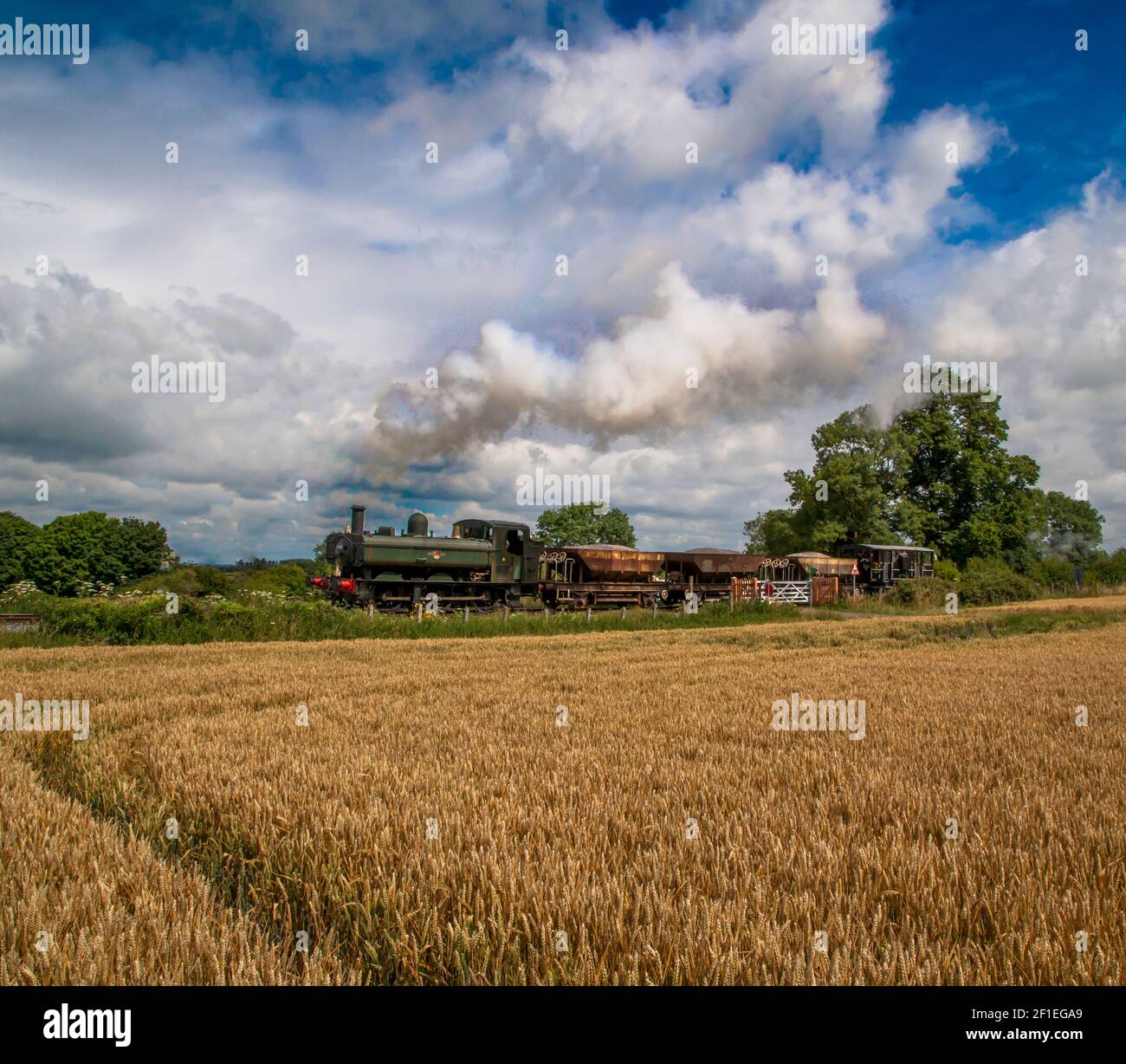 GWR Pannier tank 6412 with a short ballast train on the Chinnor ...