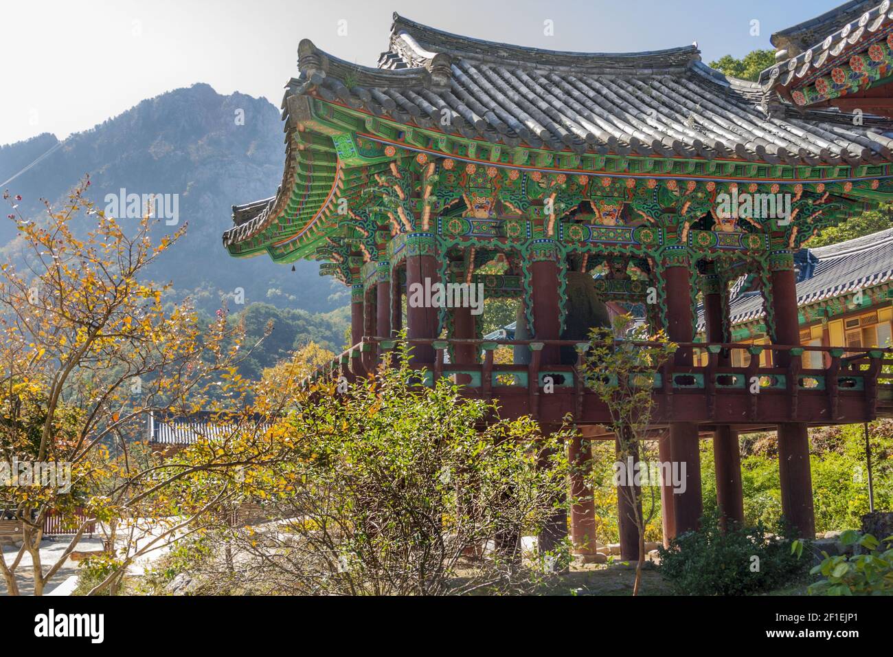The building temple in Seoraksan National Park, South korea Stock Photo ...