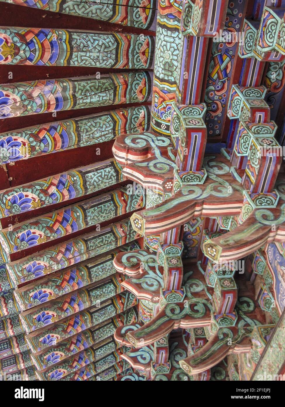 Korean roof tile hi-res stock photography and images - Alamy