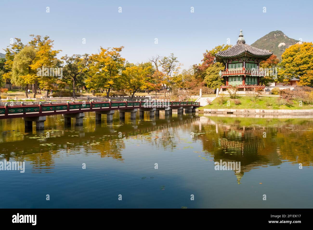 Korean pond hi-res stock photography and images - Alamy