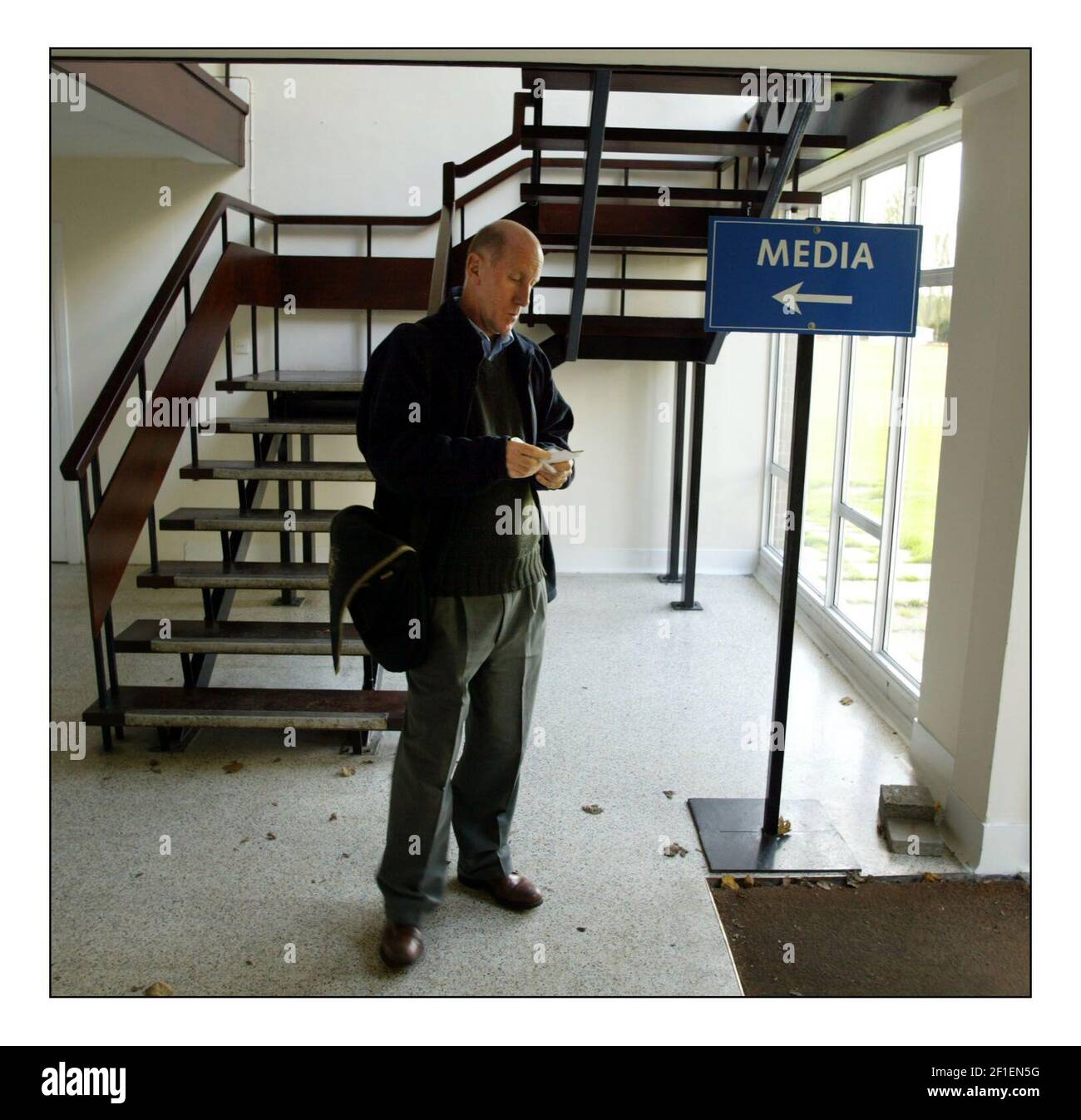 Chelsea goalkeeper Cut Out Stock Images & Pictures - Alamy