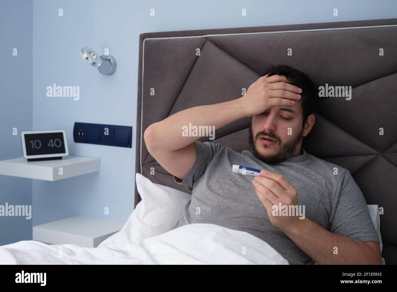 Sick in bed hi-res stock photography and images - Alamy