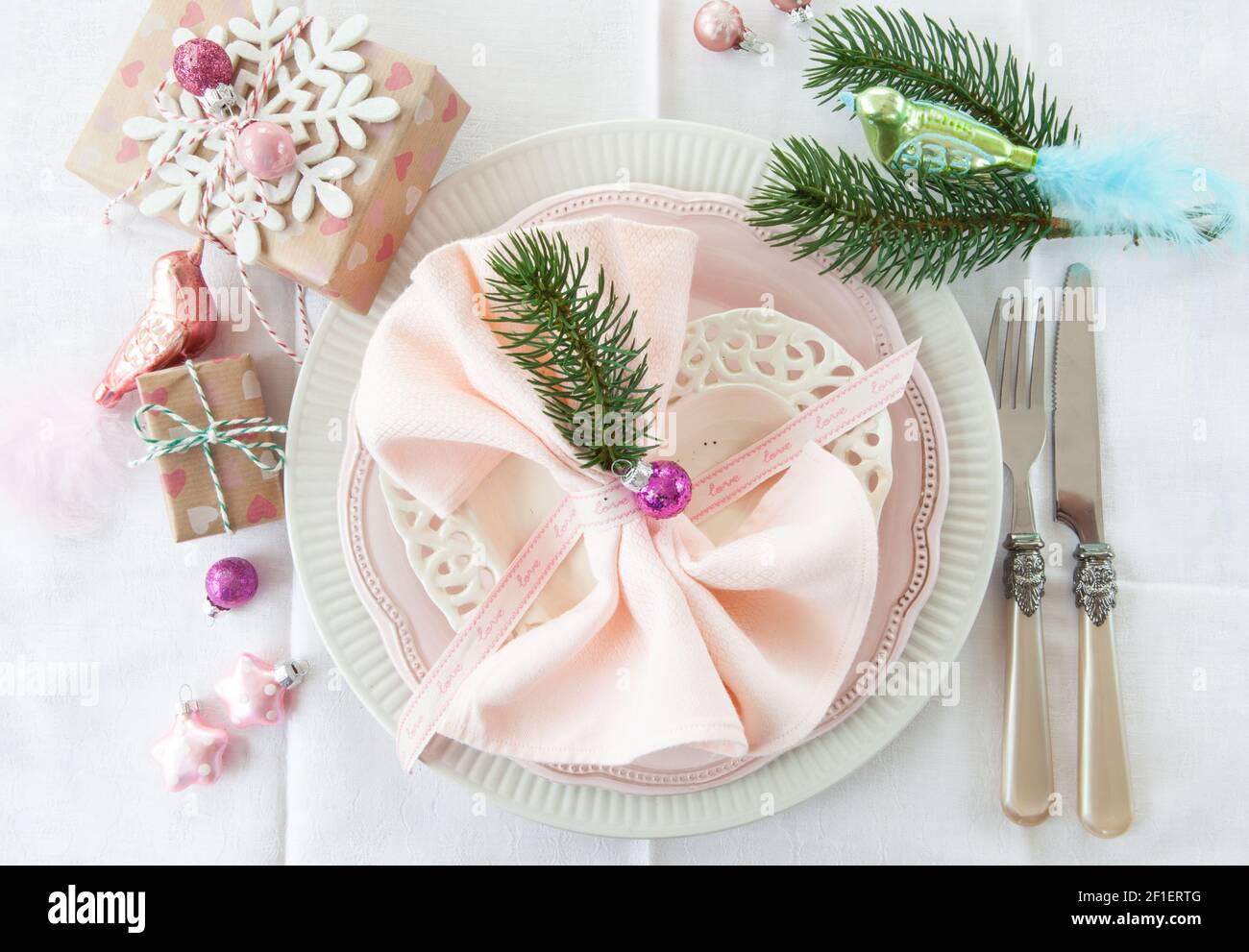 Colourful table setting hi-res stock photography and images - Alamy