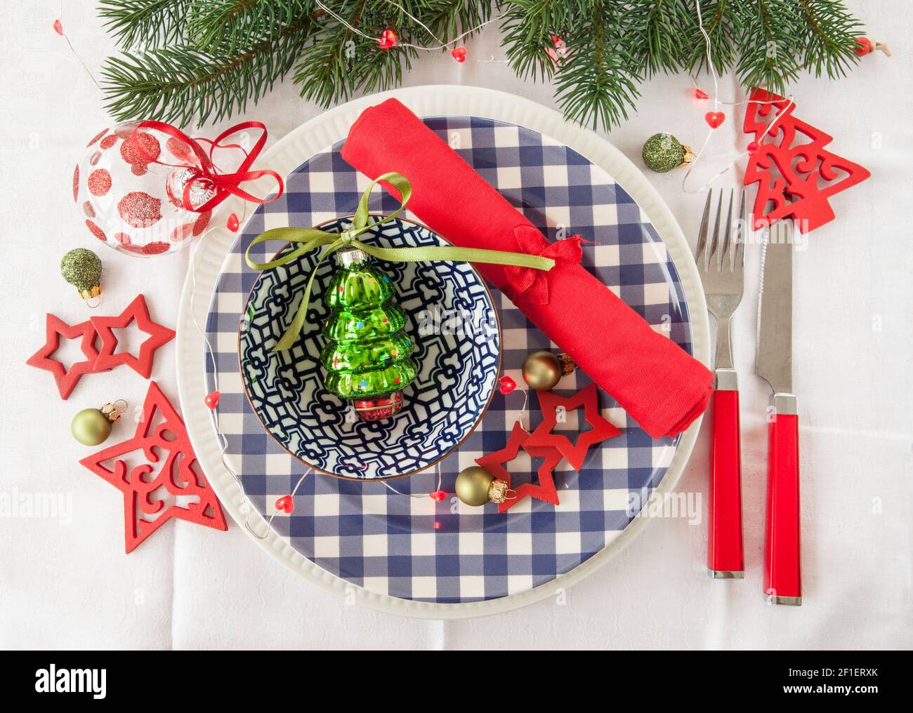 Colourful table setting hi-res stock photography and images - Alamy