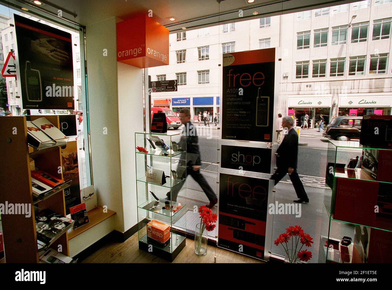 The Orange mobile phone shop in the City Stock Photo - Alamy