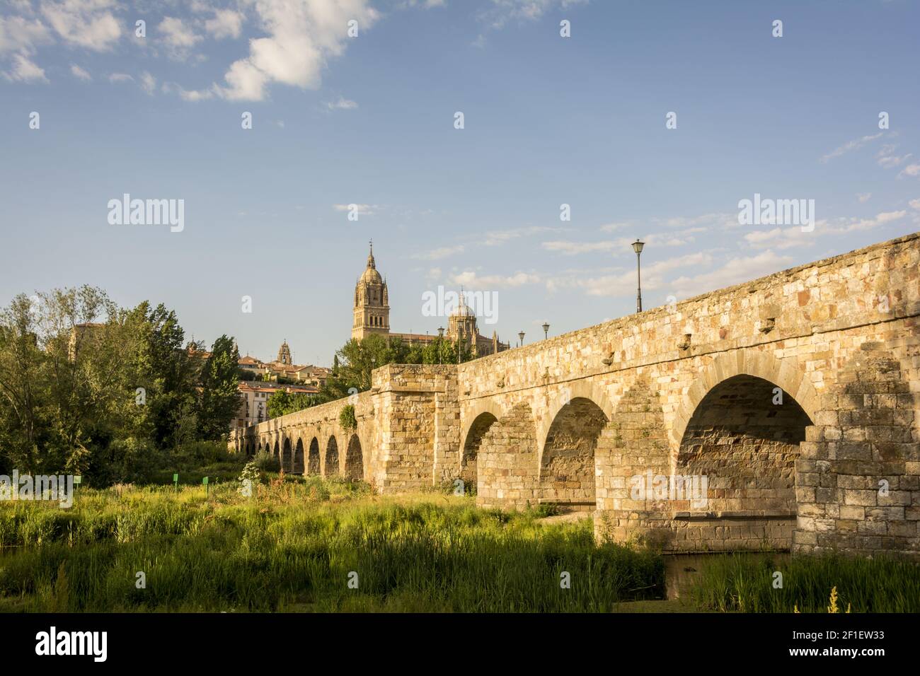 Ancient roman bridge hi-res stock photography and images - Alamy
