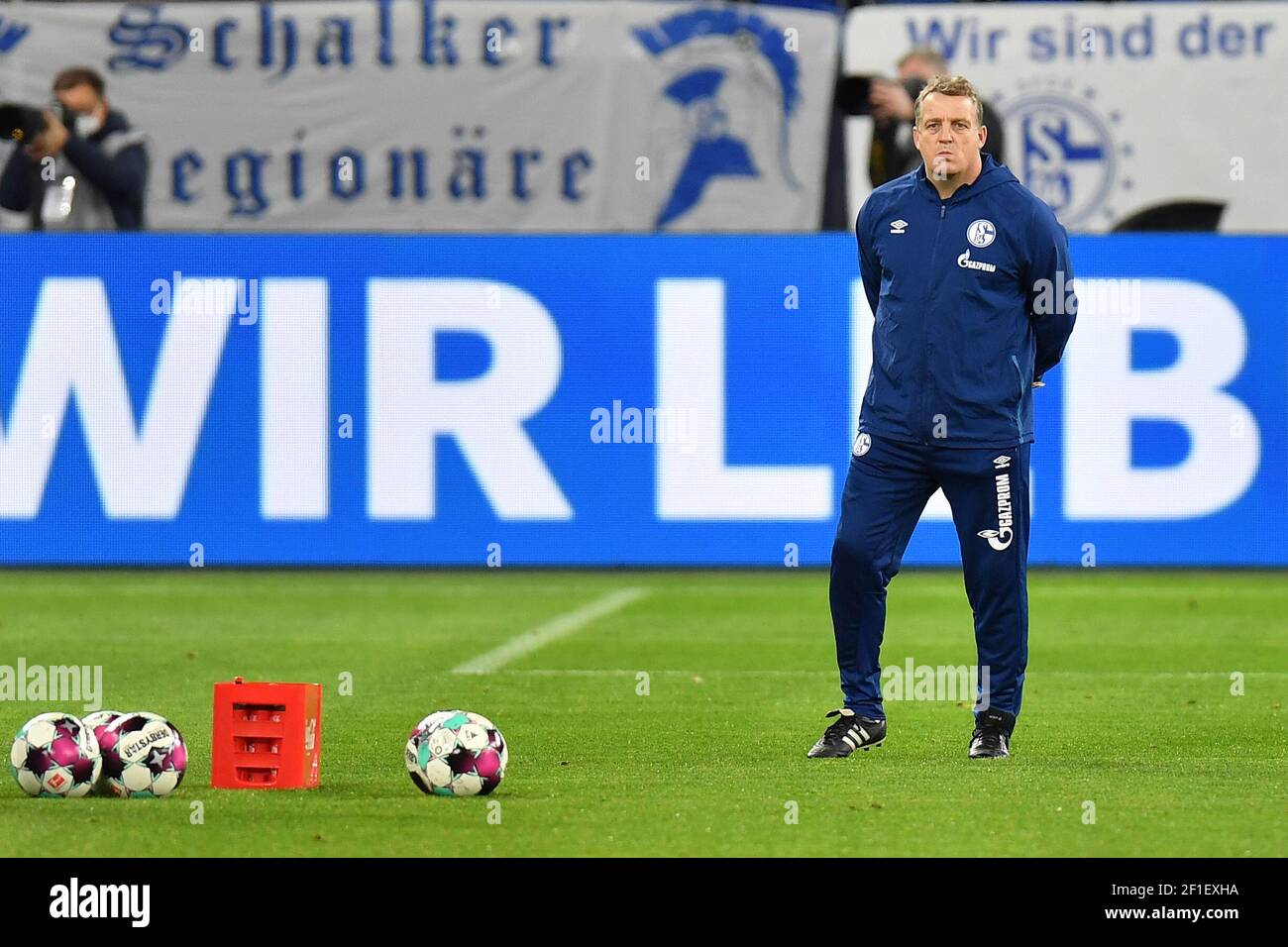 Stadium overview edge picture architecture building hi-res stock ...