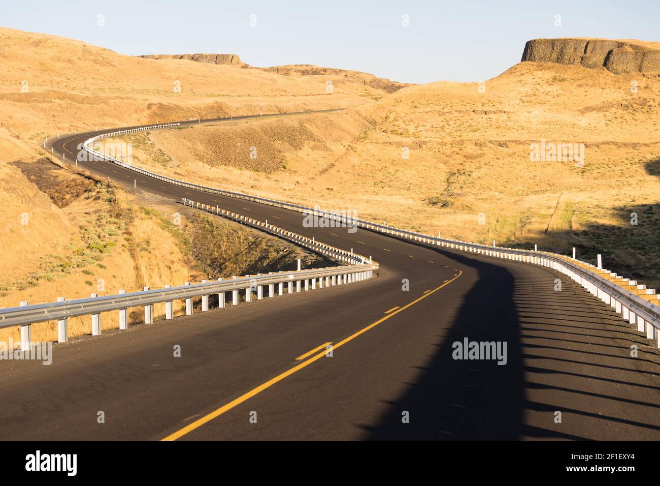 Eastern Washington Desert Highway Lyons Ferry Road Stock Photo - Alamy
