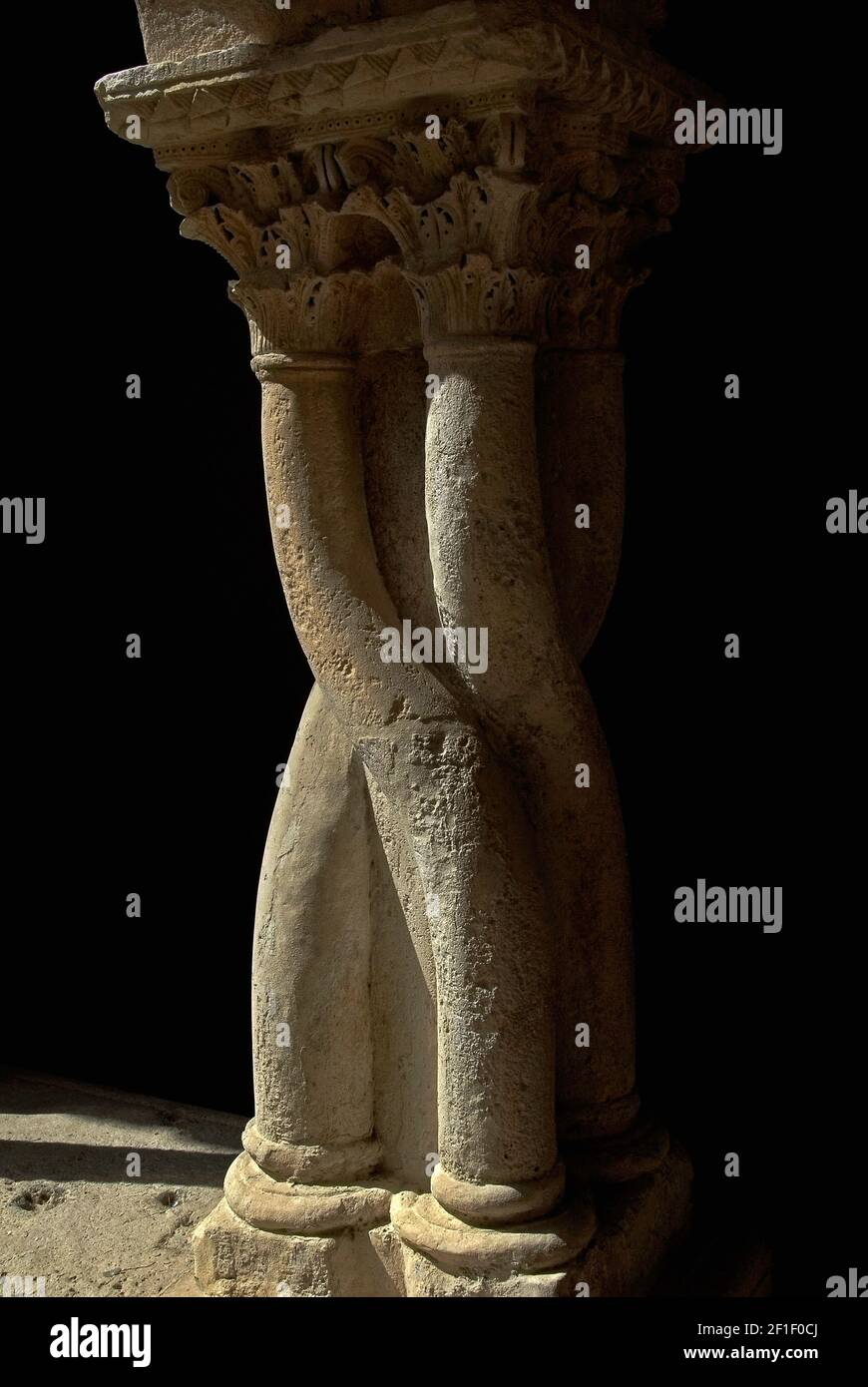 Twisted columns against black hi-res stock photography and images - Alamy