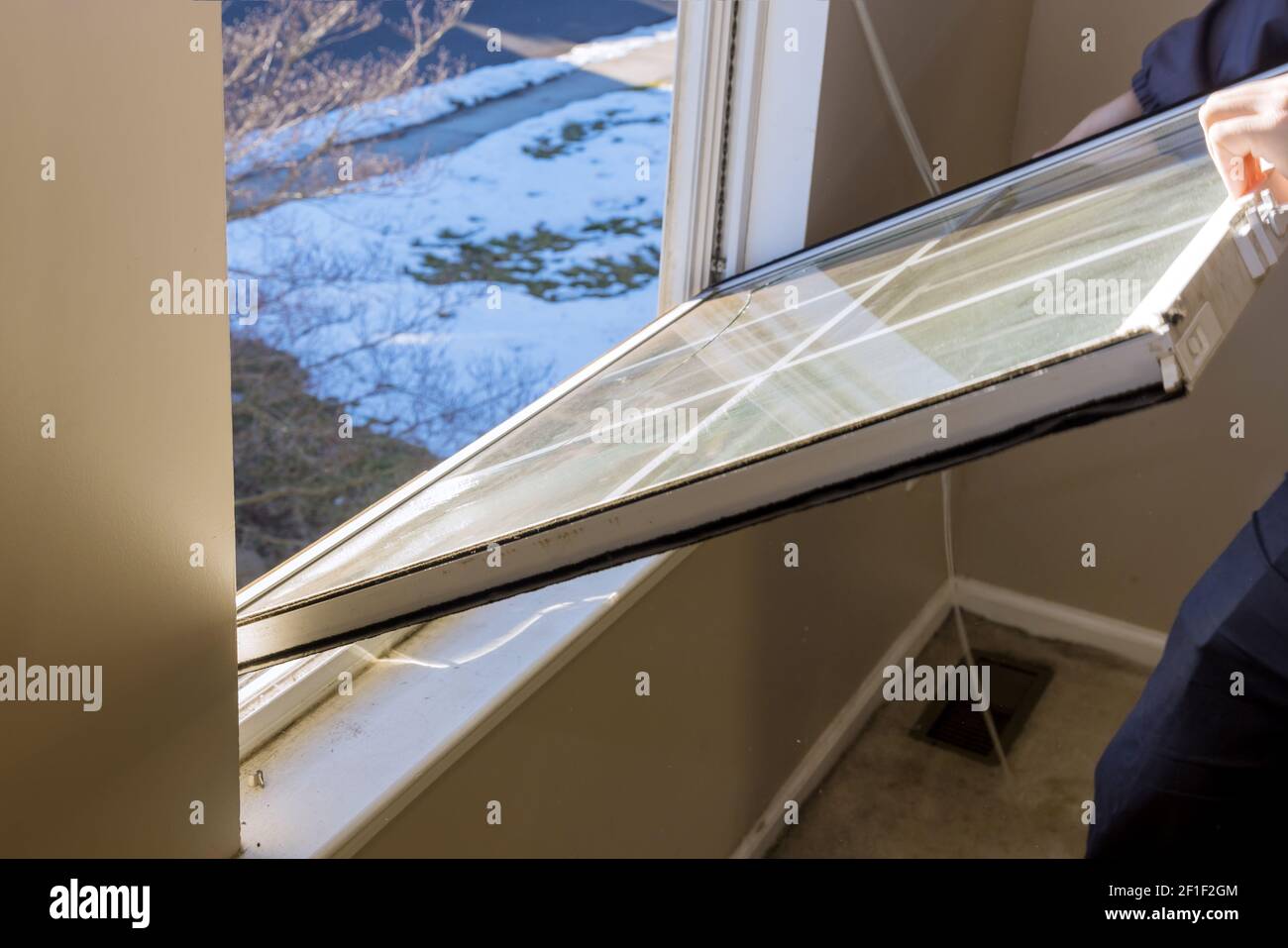 Window dismantling hi-res stock photography and images - Alamy