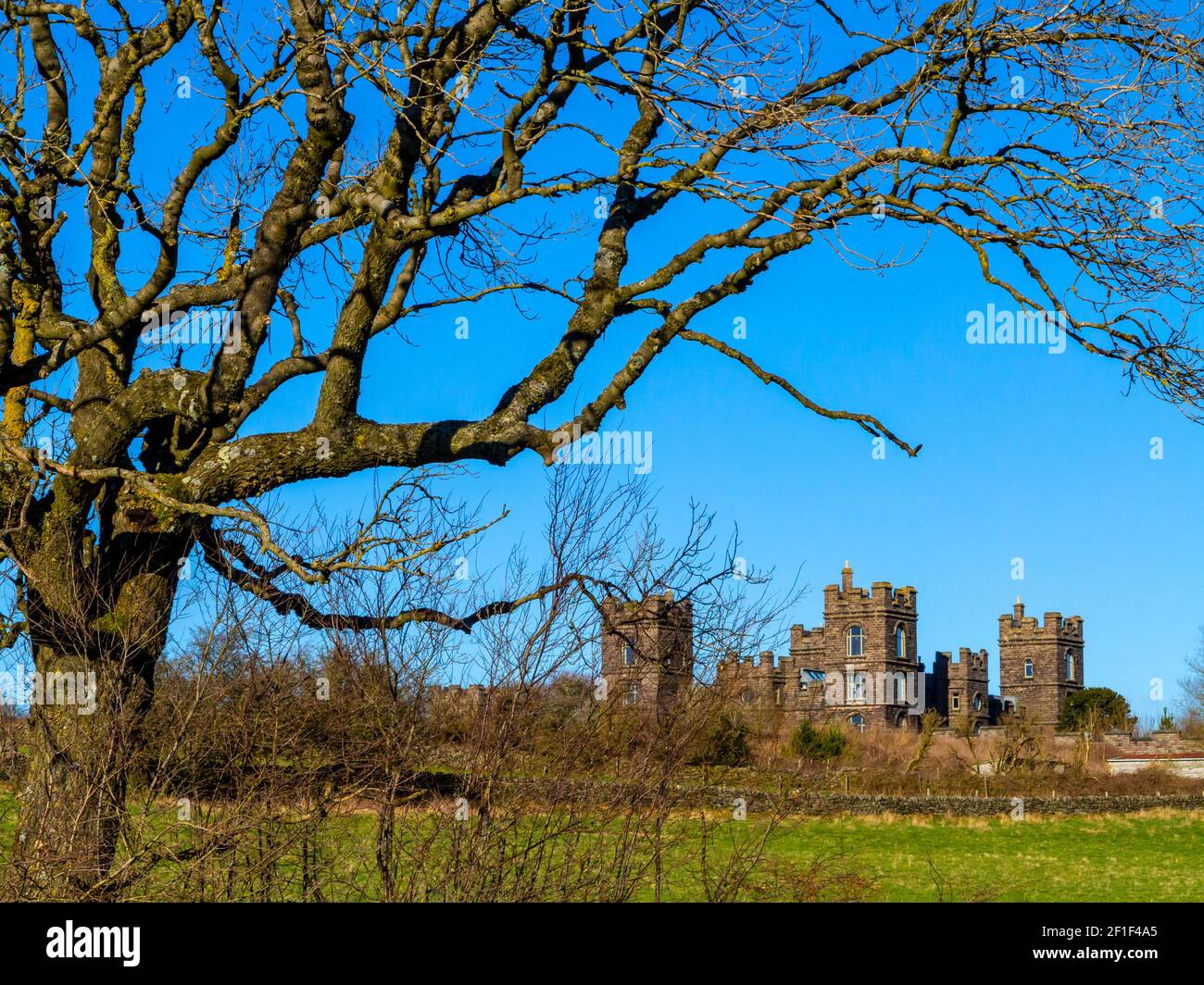 John smedley riber castle hi-res stock photography and images - Alamy
