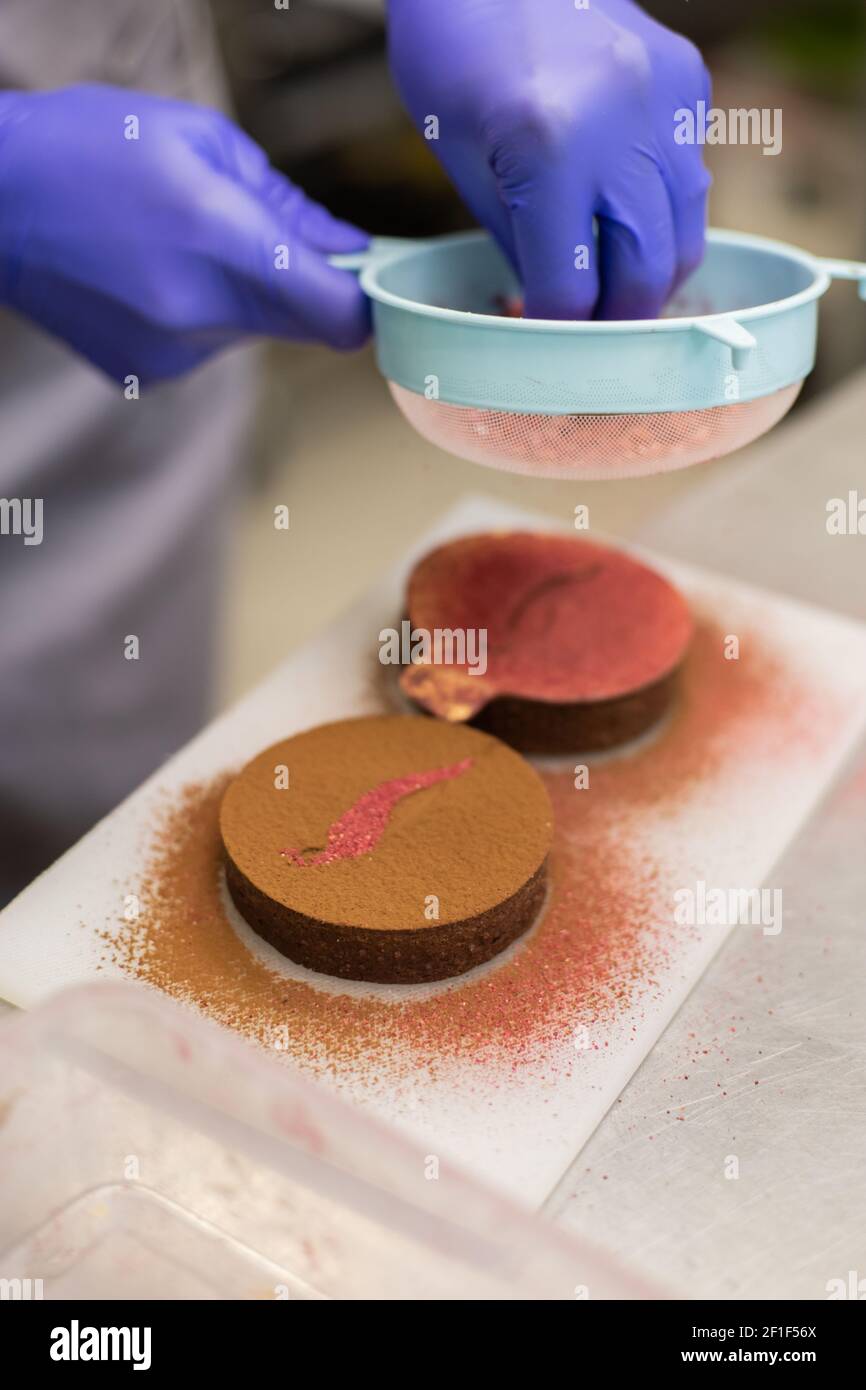 Sprinkle with powder hi-res stock photography and images - Alamy