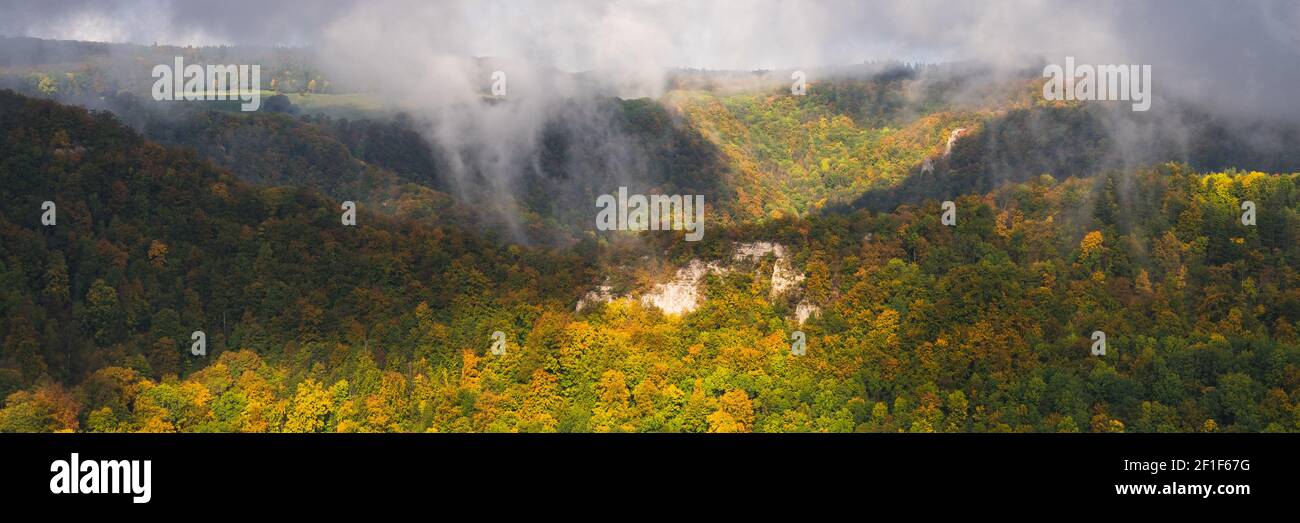 Atmospheric fog hi-res stock photography and images - Alamy