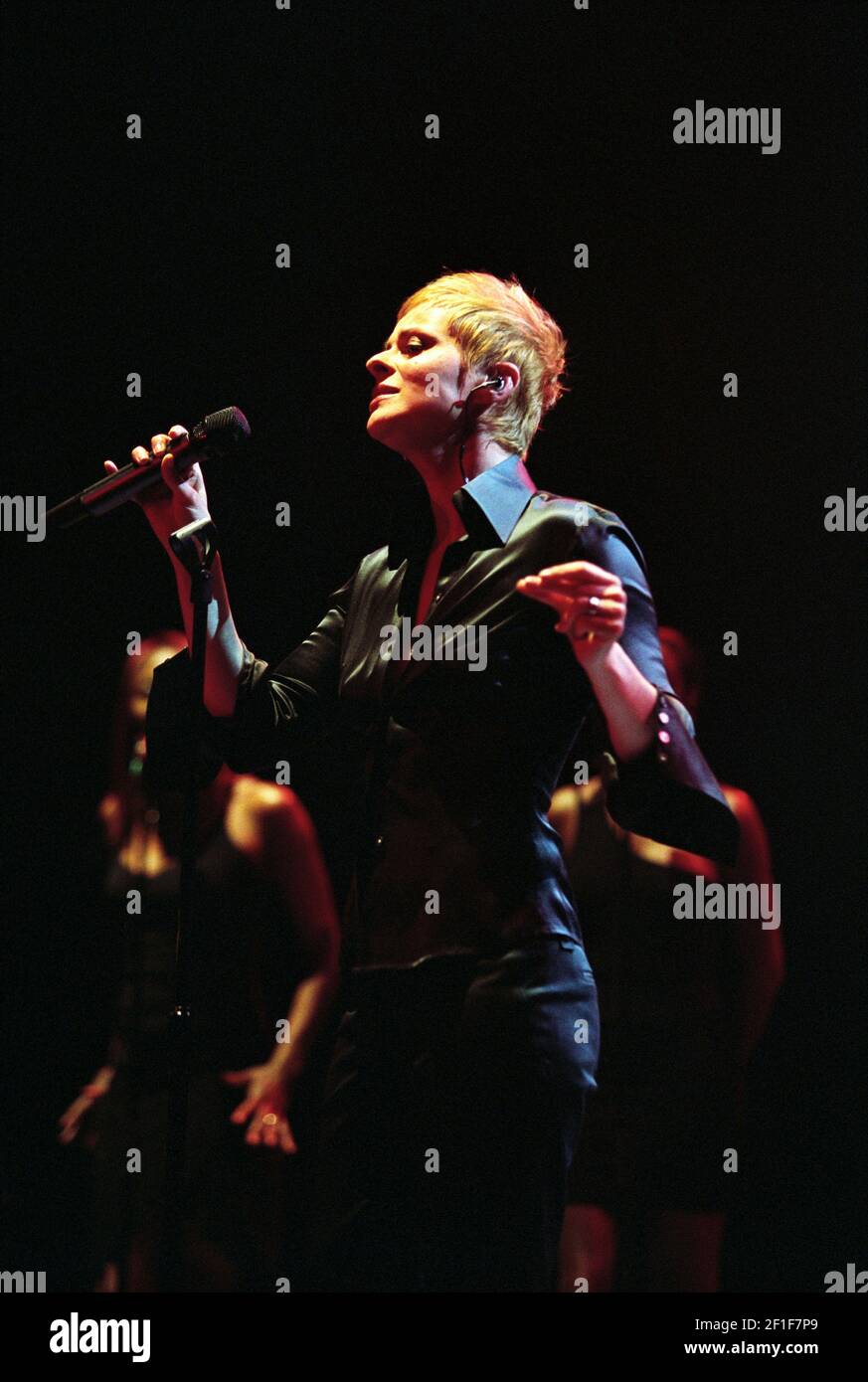 Lisa stansfield english pop singer hi-res stock photography and images ...