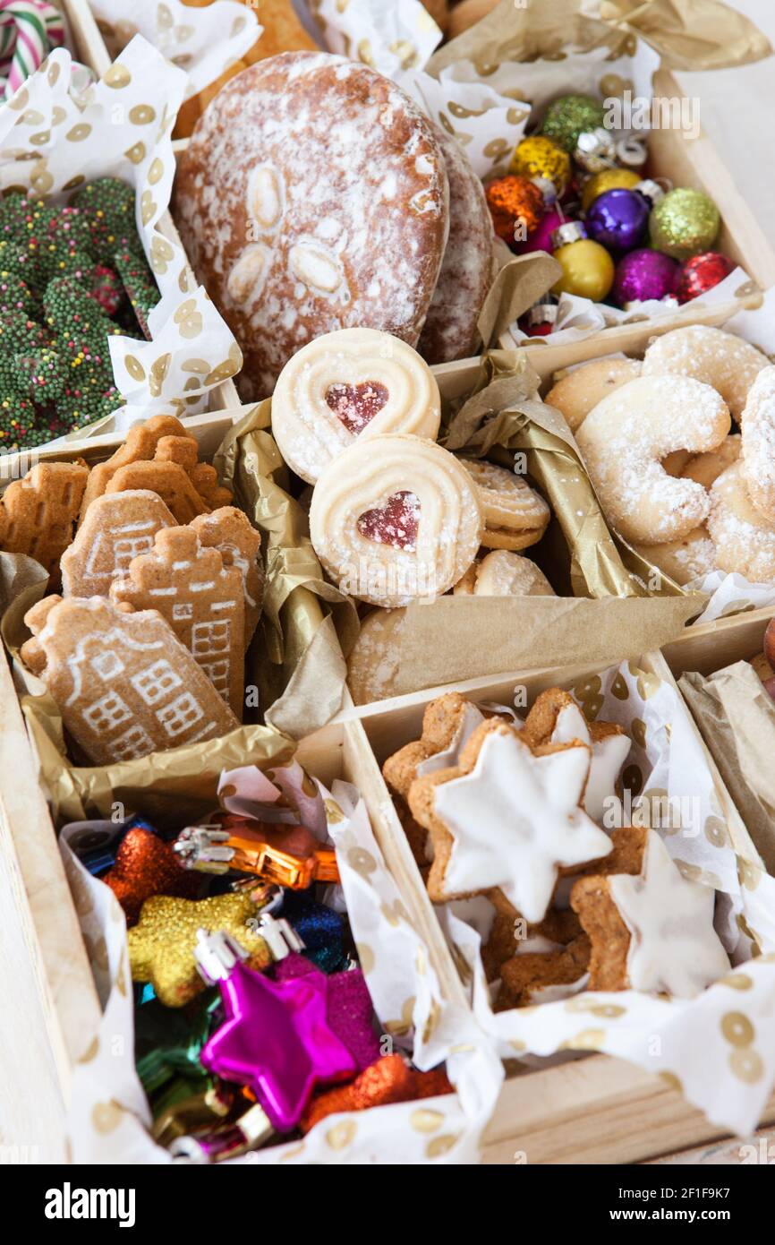Small box with cookies Stock Photo - Alamy
