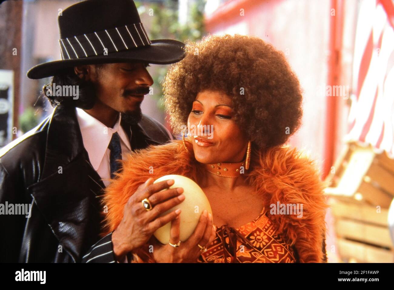 Pam grier snoop dogg bones hi-res stock photography and images - Alamy