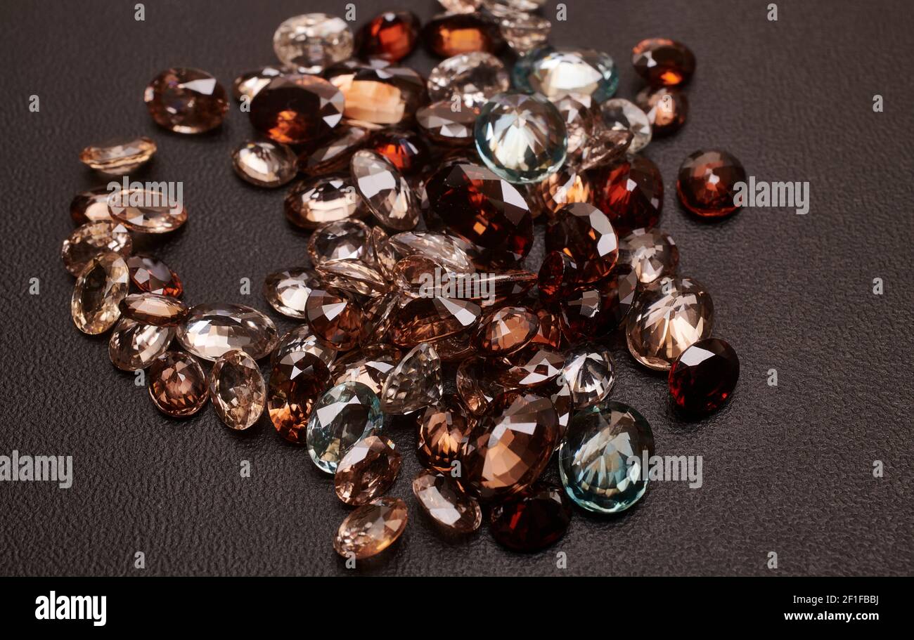 Zircon stones hi-res stock photography and images - Alamy
