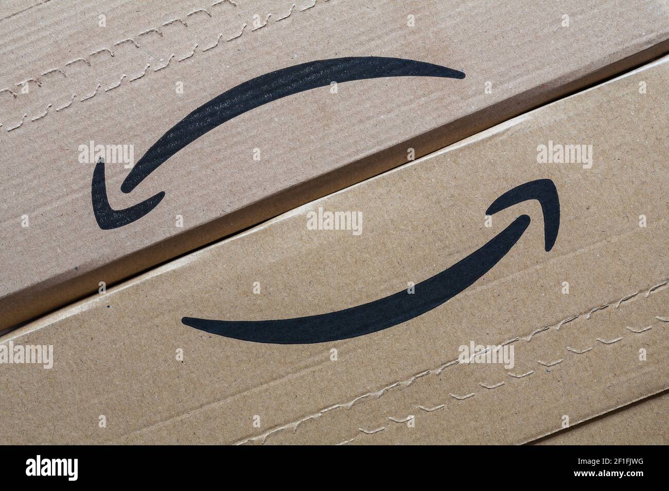 Amazon arrow logo hi-res stock photography and images - Alamy
