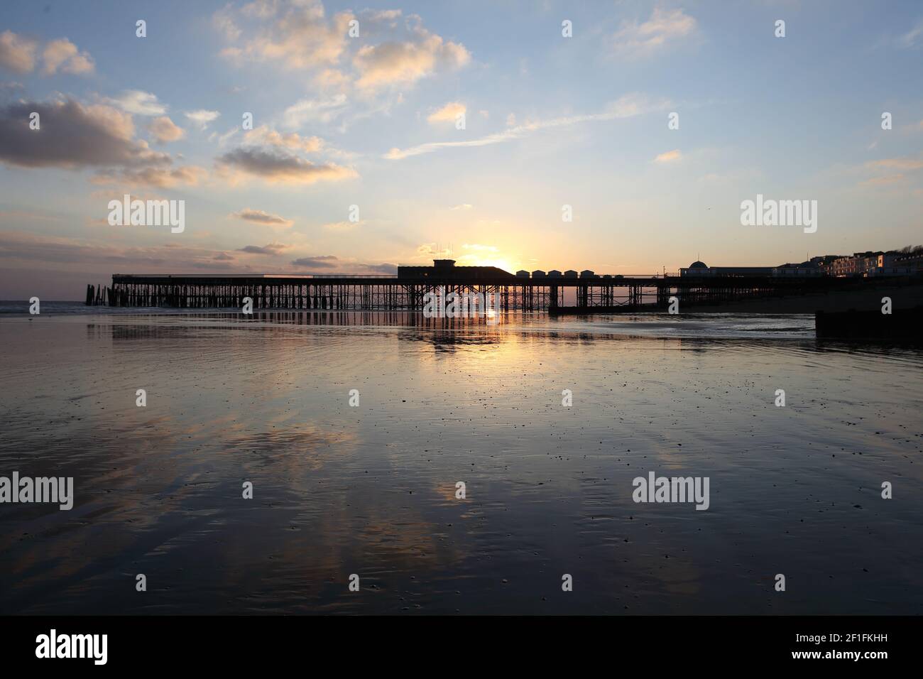 Hastings east sussex sunset hi-res stock photography and images - Alamy