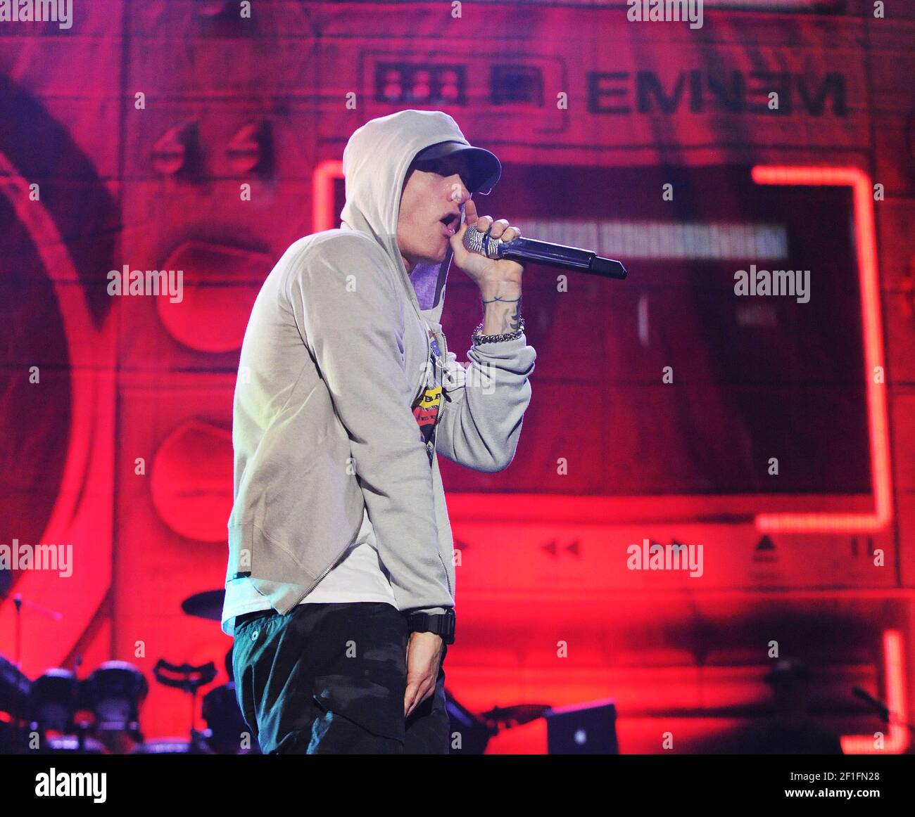 Boom box rapper hi-res stock photography and images - Alamy