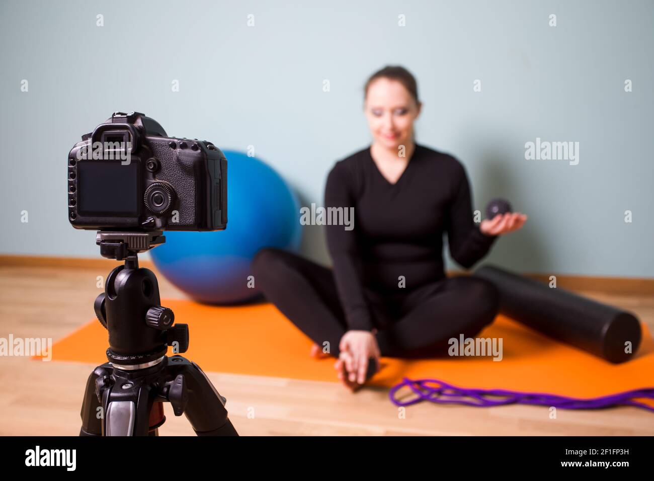 Creating video hi-res stock photography and images - Alamy