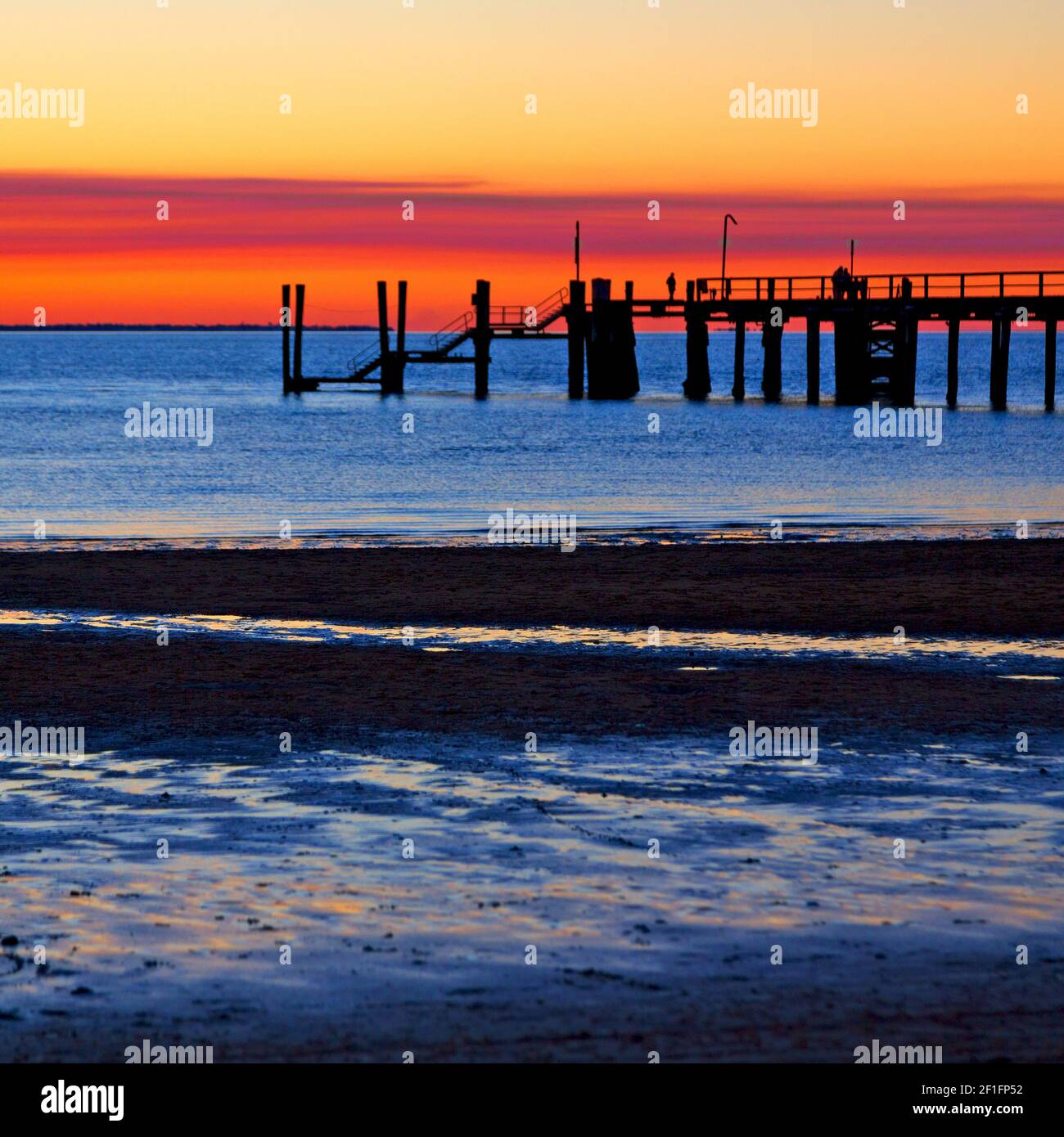 Paradise concept and relax the pier beach Stock Photo - Alamy