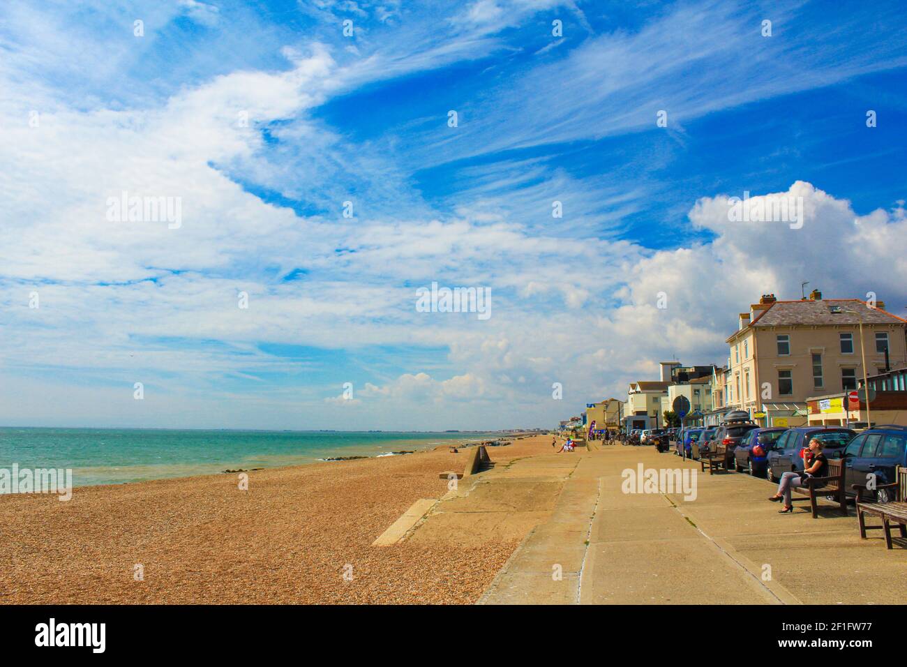 Holidaymakers at sandgate hi-res stock photography and images - Alamy