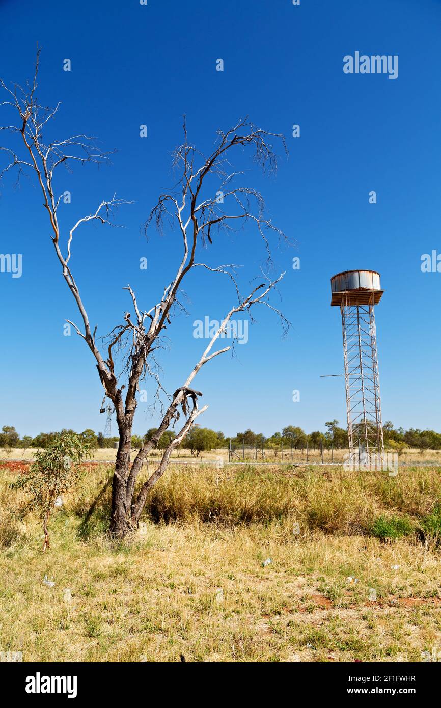 Water tank in outback australia hi-res stock photography and images - Alamy