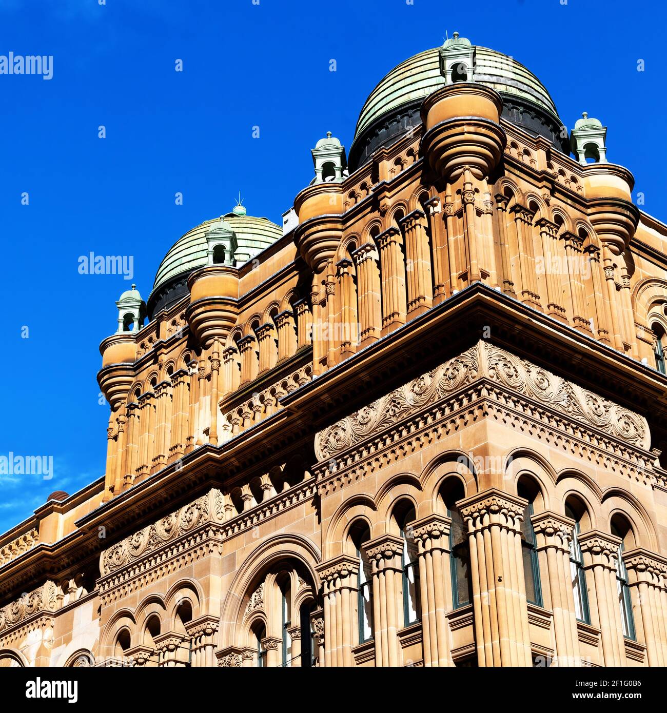 The antique building and the dome Stock Photo - Alamy