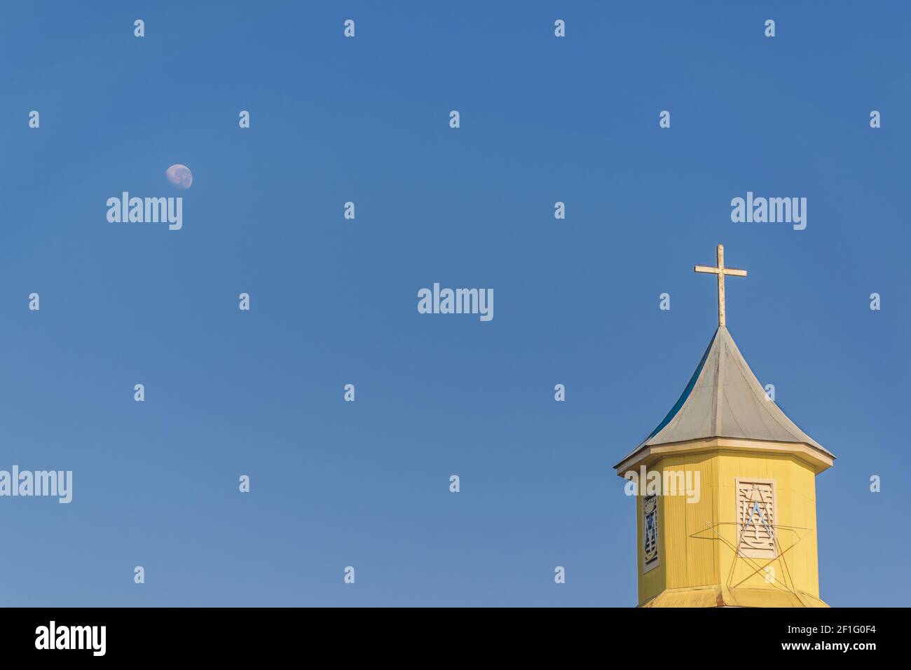 Chonchi Chruch, Chiloe, Chile Stock Photo - Alamy