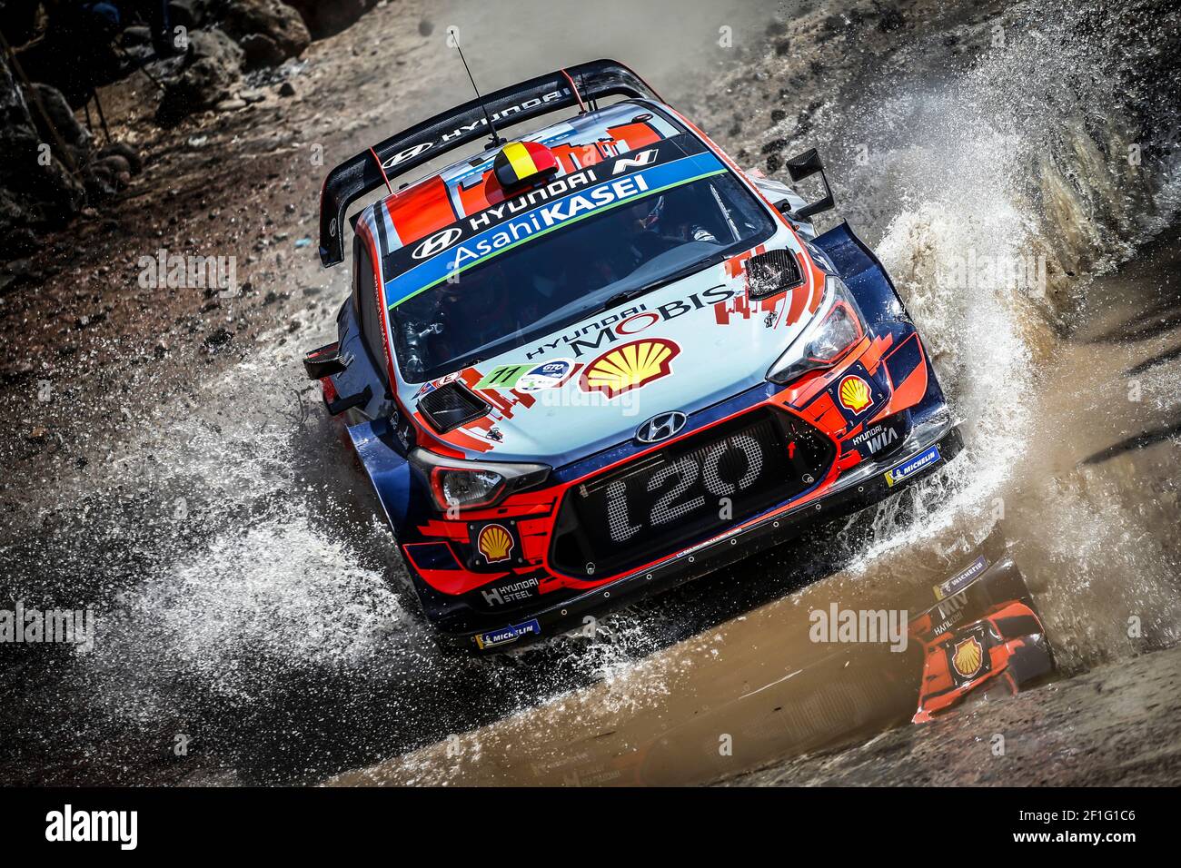 11 NEUVILLE Thierry (BEL), GILSOUL Nicolas (BEL), HYUNDAI I20, HYUNDAI ...