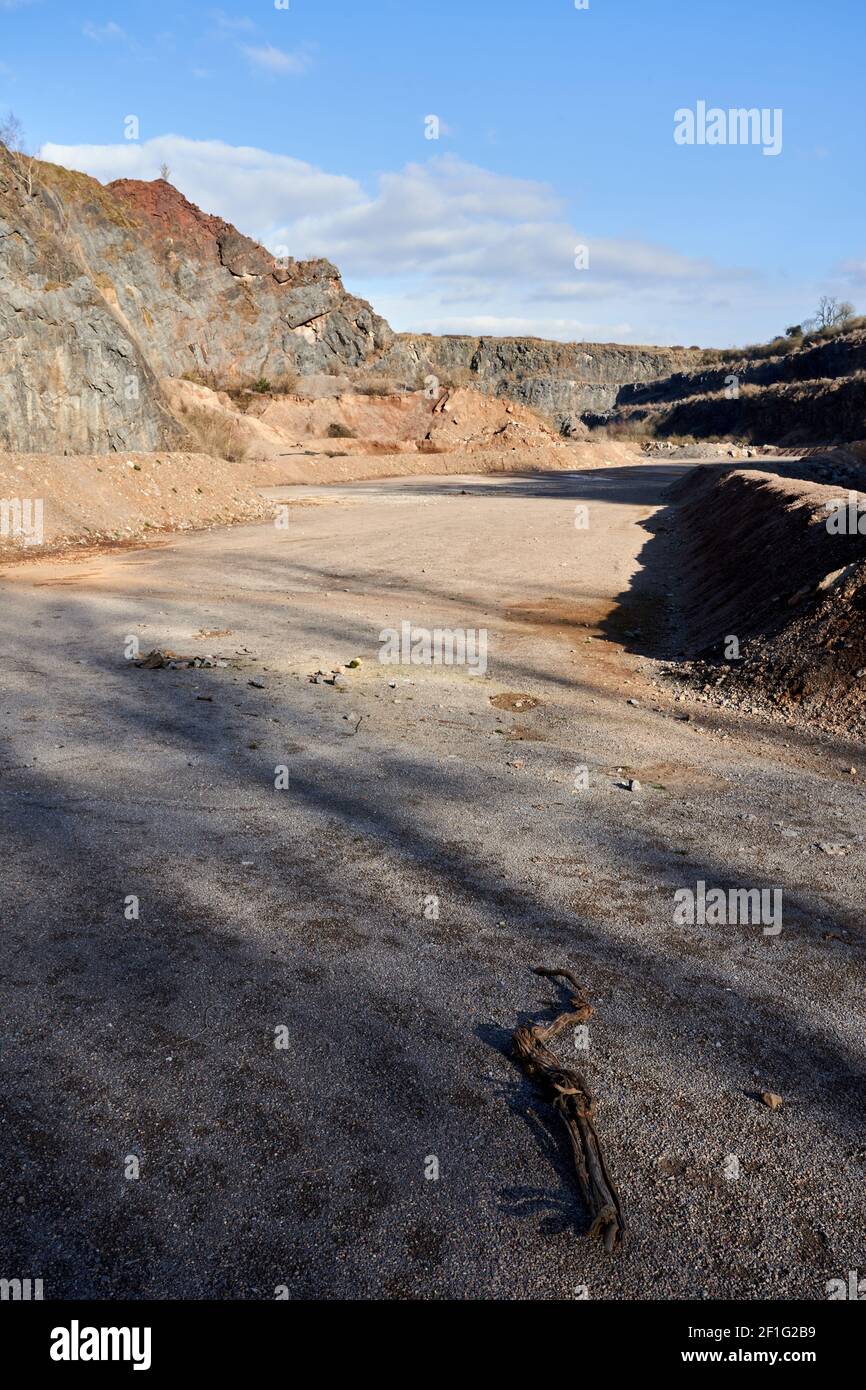 Limestone extraction hi-res stock photography and images - Alamy