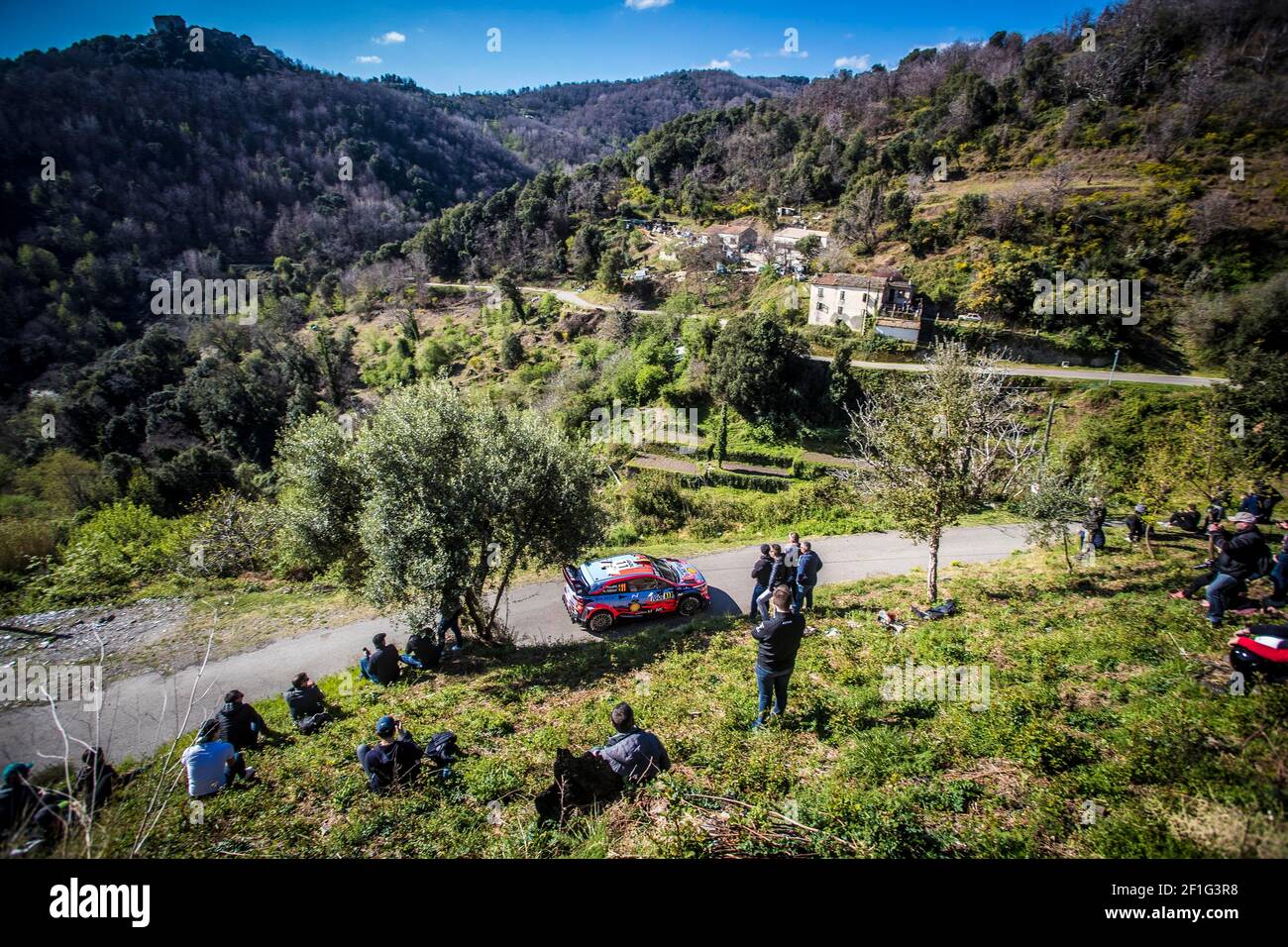 11 NEUVILLE Thierry (BEL), GILSOUL Nicolas (BEL), HYUNDAI I20, HYUNDAI ...