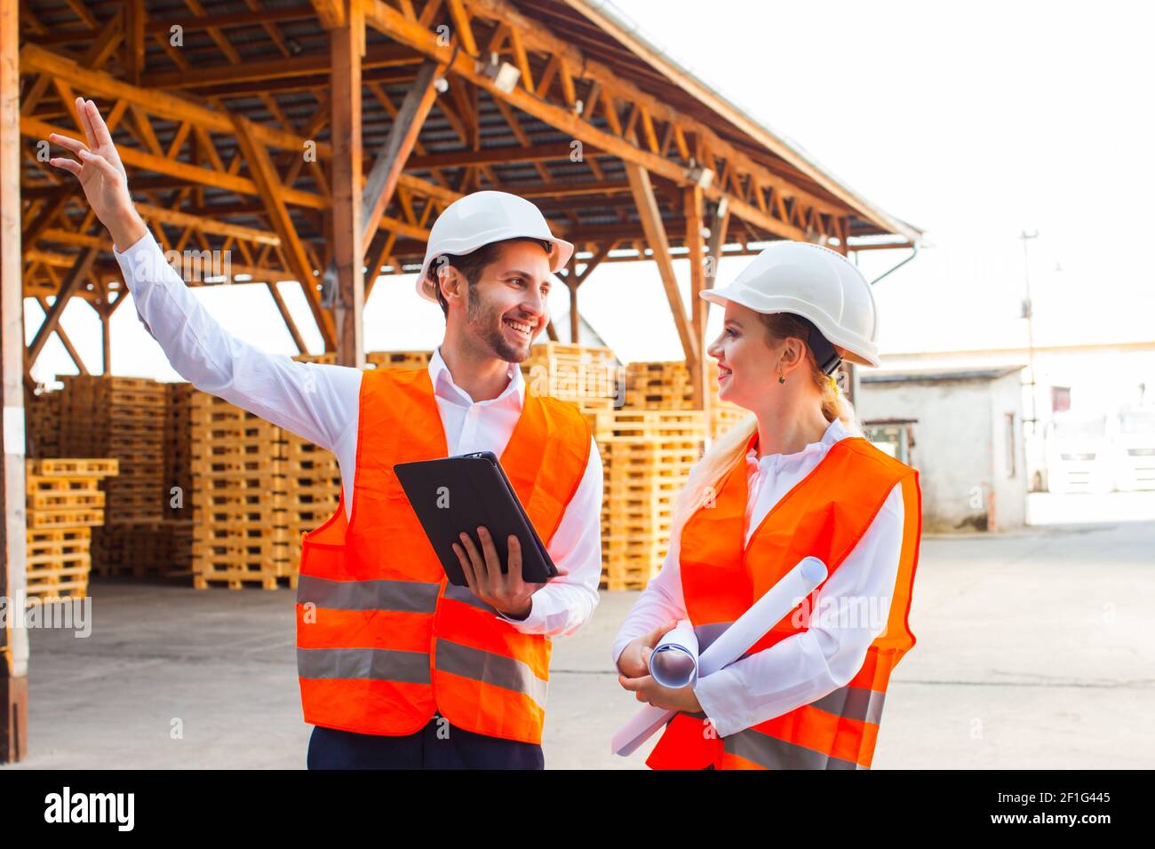 Expand production hi-res stock photography and images - Alamy