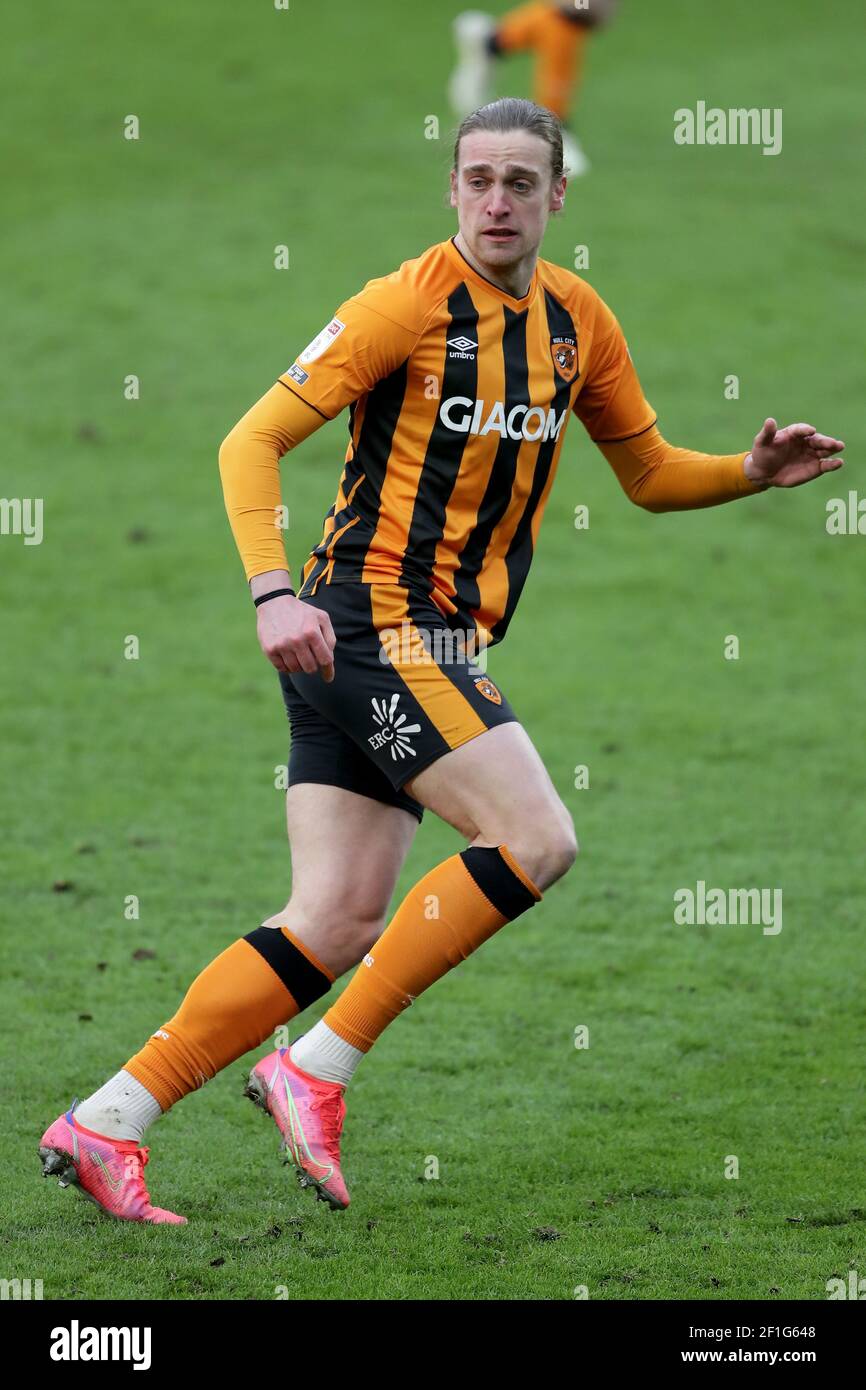 Hull City's Tom Eaves in action during the Sky Bet League One match at ...