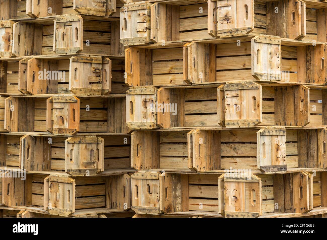 A wall with many Wooden crates Stock Photo - Alamy