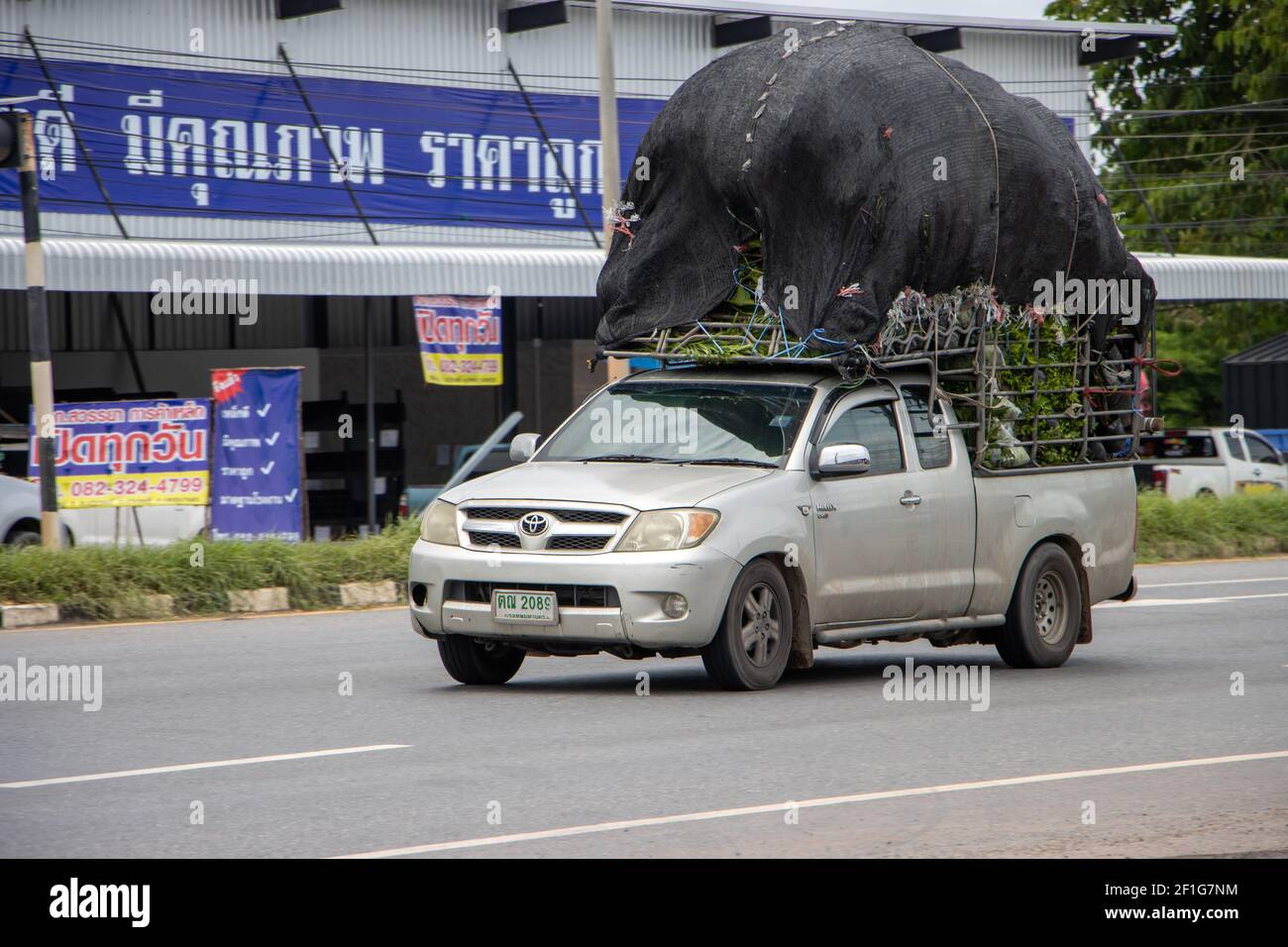 Load power vehicle hi-res stock photography and images - Alamy