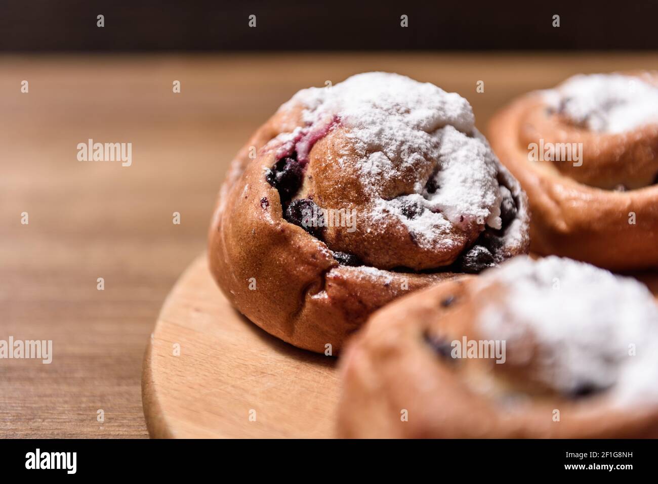 Currant bun hi-res stock photography and images - Alamy