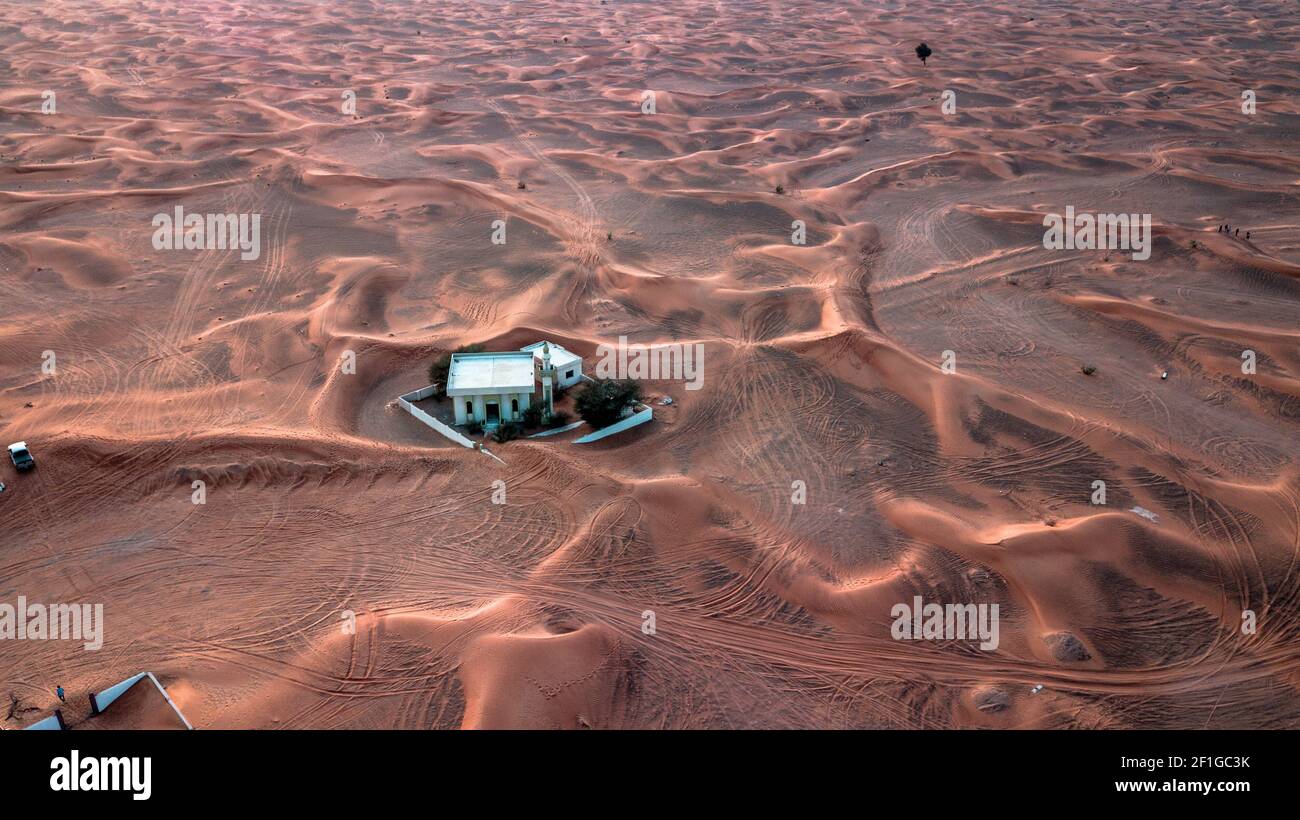 An aerial view of an oasis in a desert in UAE Stock Photo - Alamy