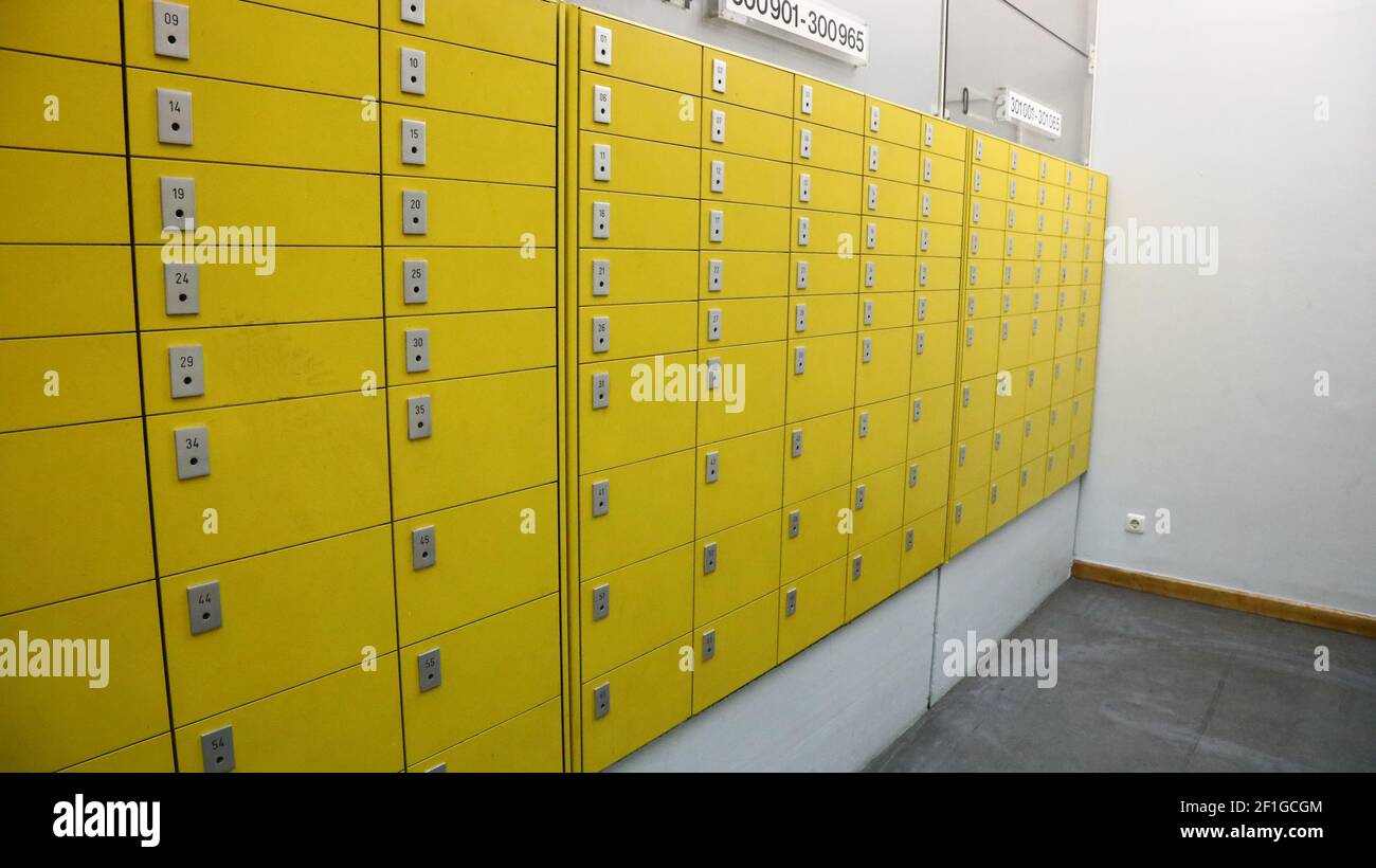 Deutsche Post DHL Postfach Postfächer Symbolbild Stock Photo - Alamy